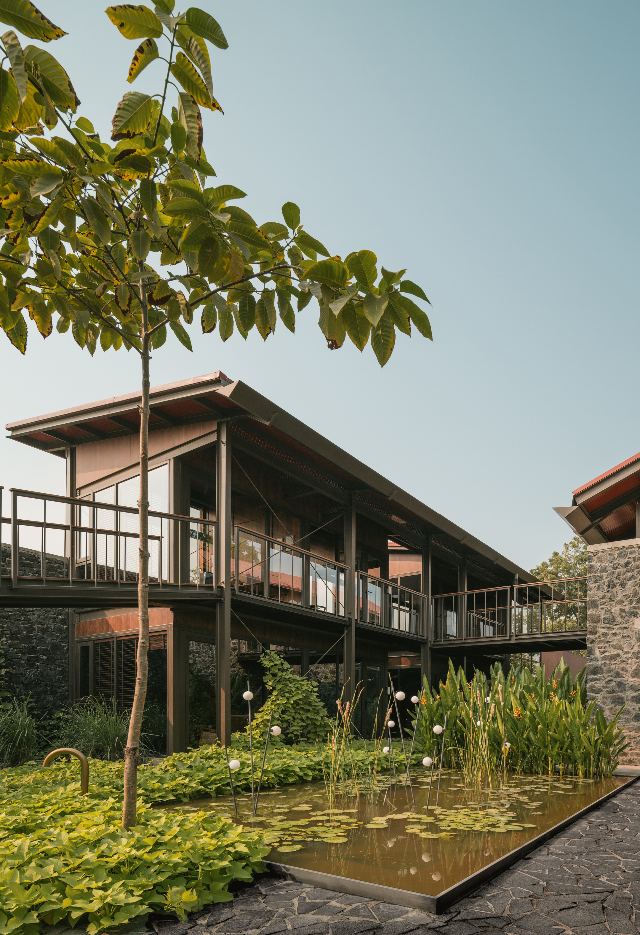 Idea 4189564: Oasis by Studio Saransh in Ahmedabad, India - Architizer