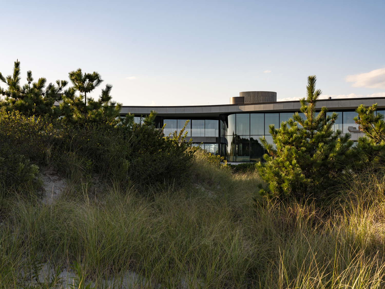 Meadow Lane Residence by LaGuardia Design Group Landscape Architects ...