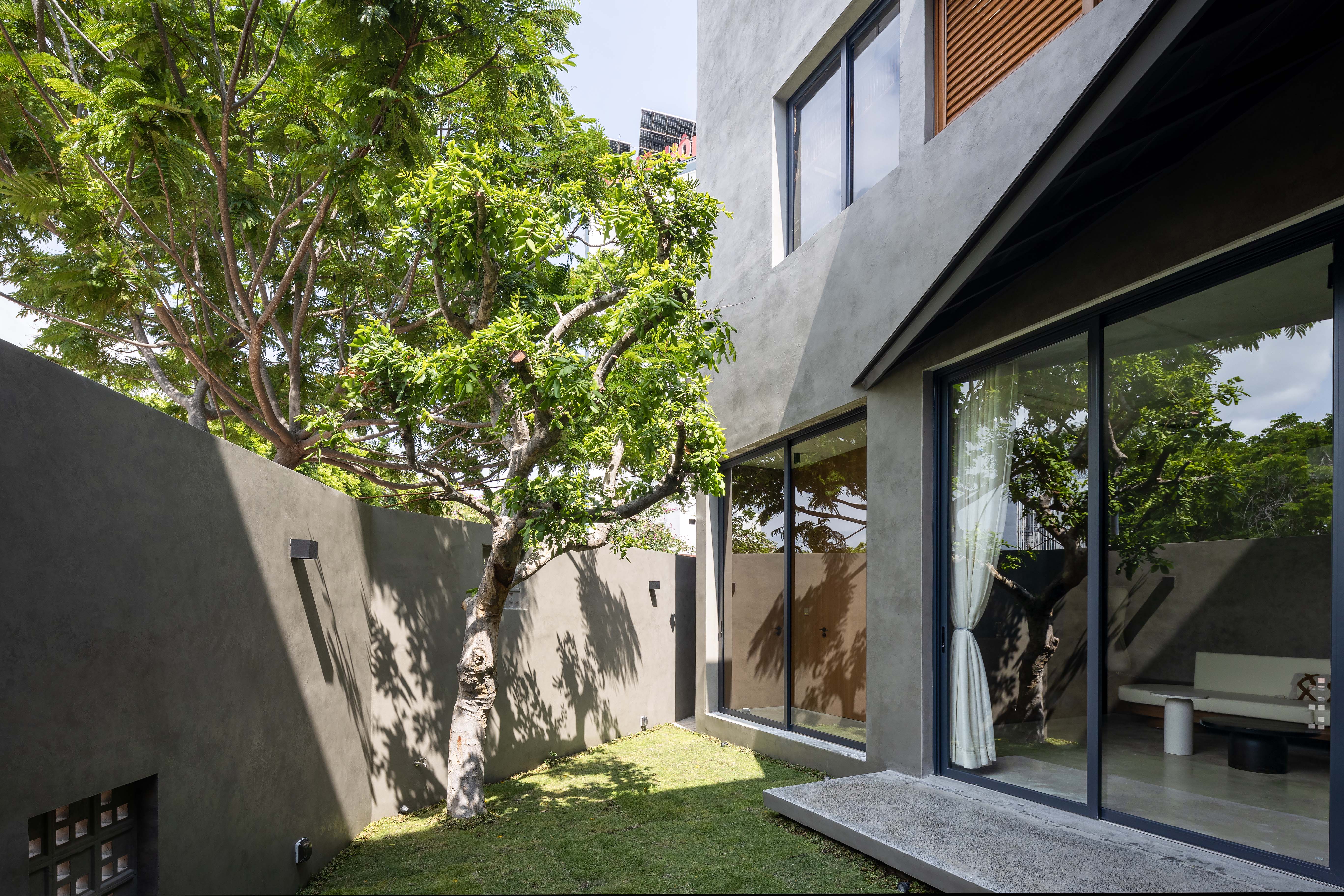 Phan Rang House - Hidden yard by Plus Idea Studio - Architizer