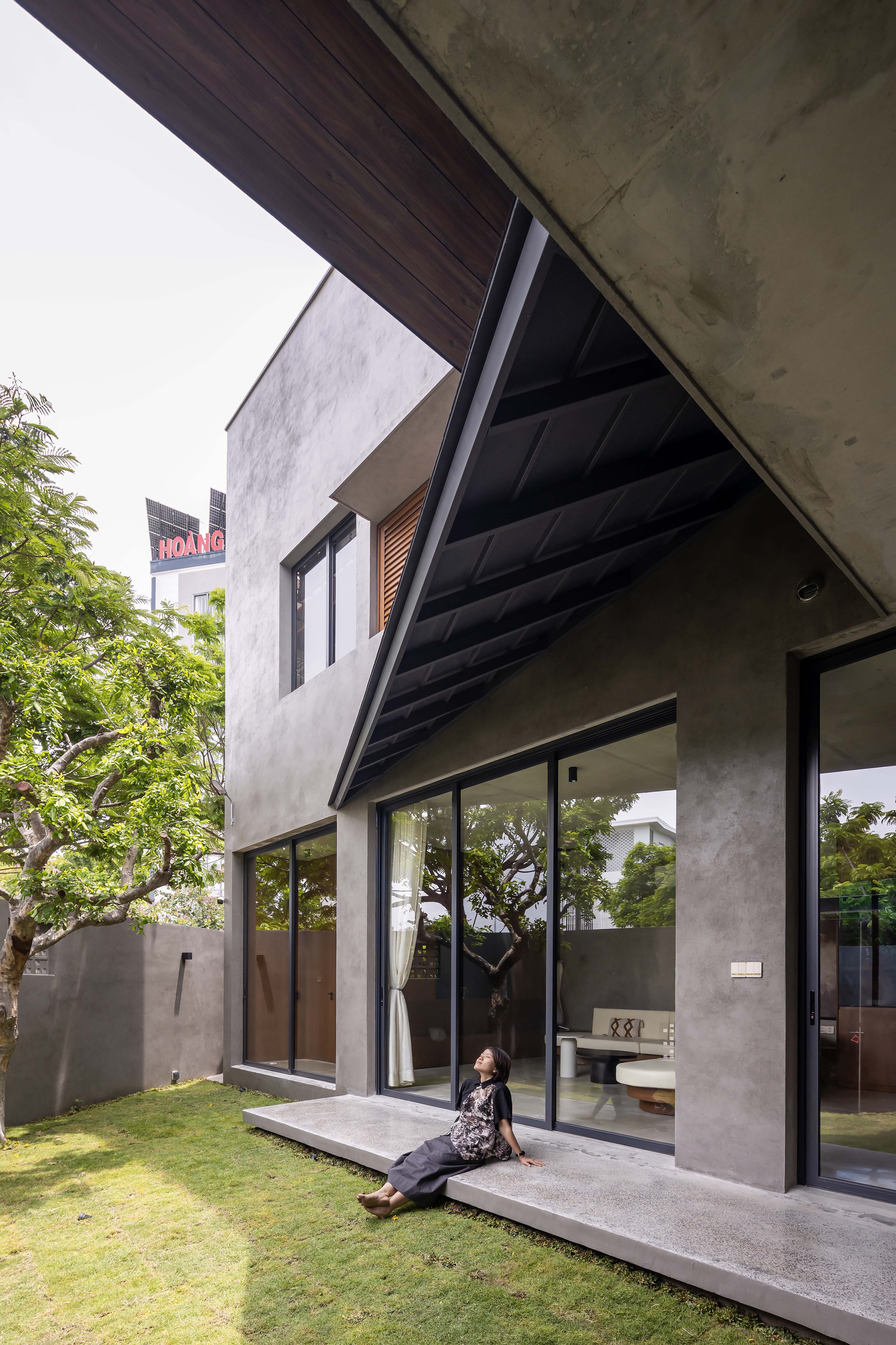 Phan Rang House - Hidden yard by Plus Idea Studio - Architizer