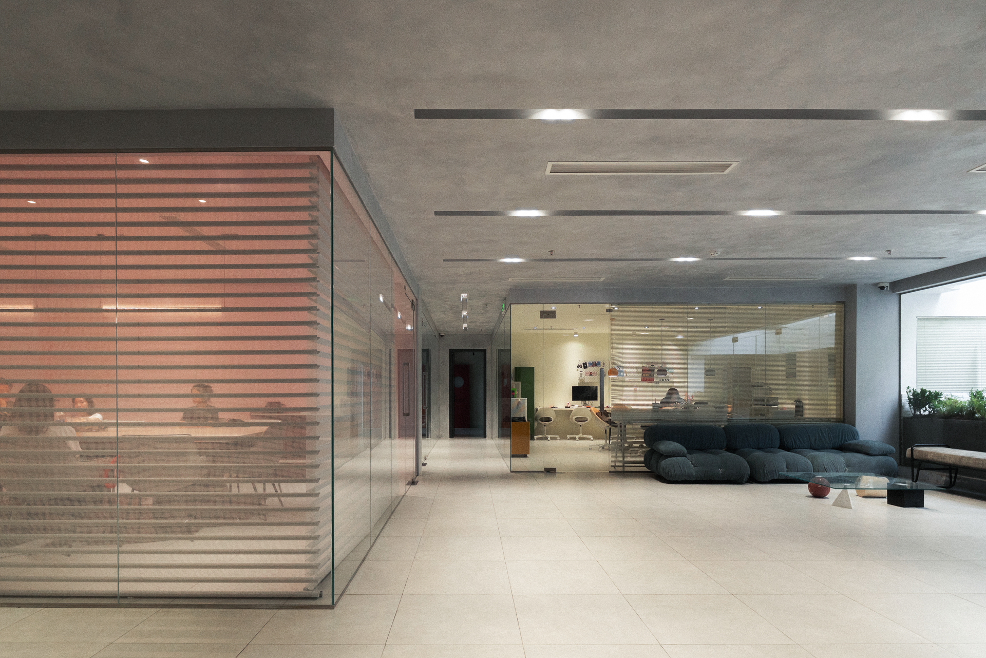 SQ Office by xưởng xép - Architizer