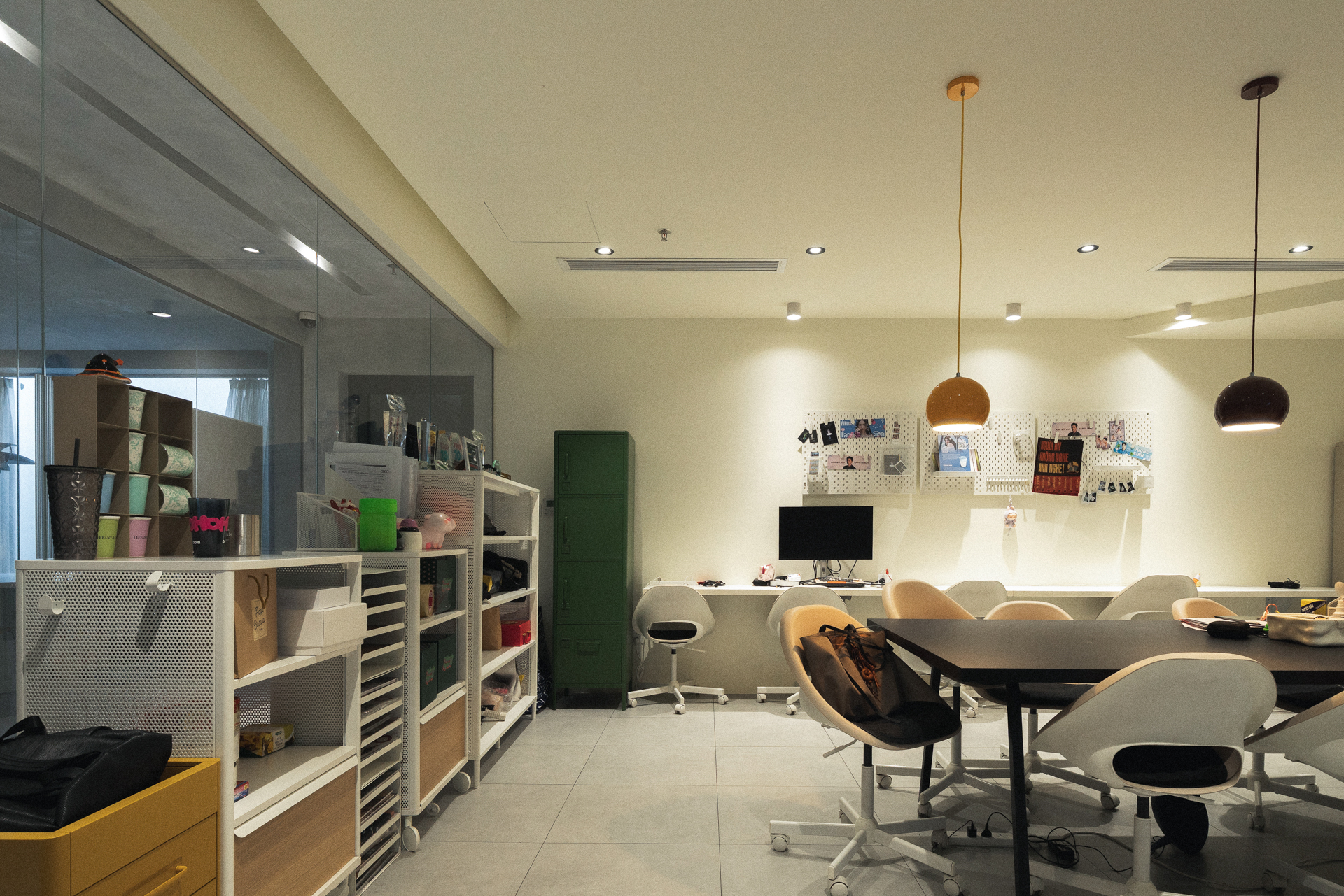 SQ Office by xưởng xép - Architizer