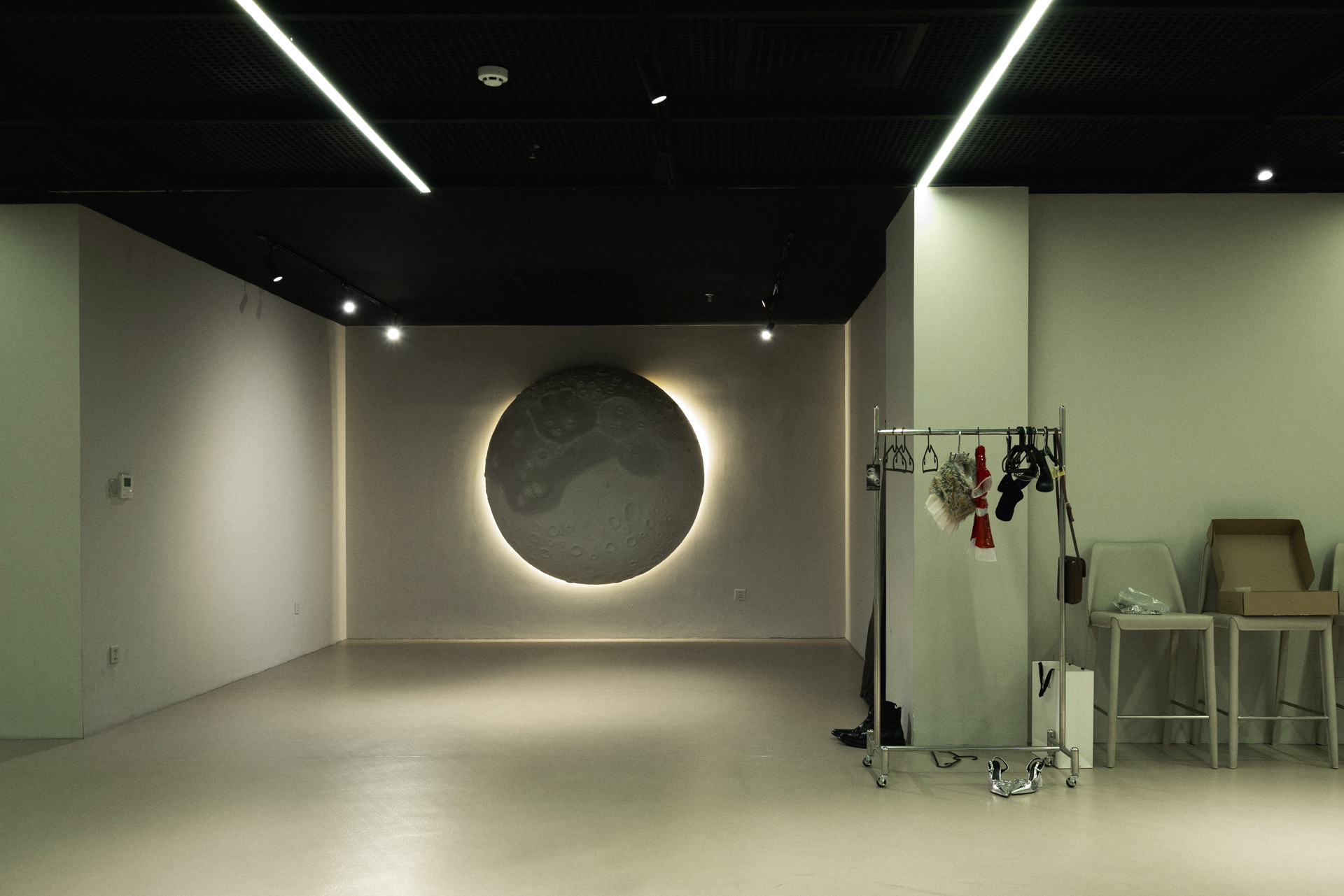 SQ Office by xưởng xép - Architizer