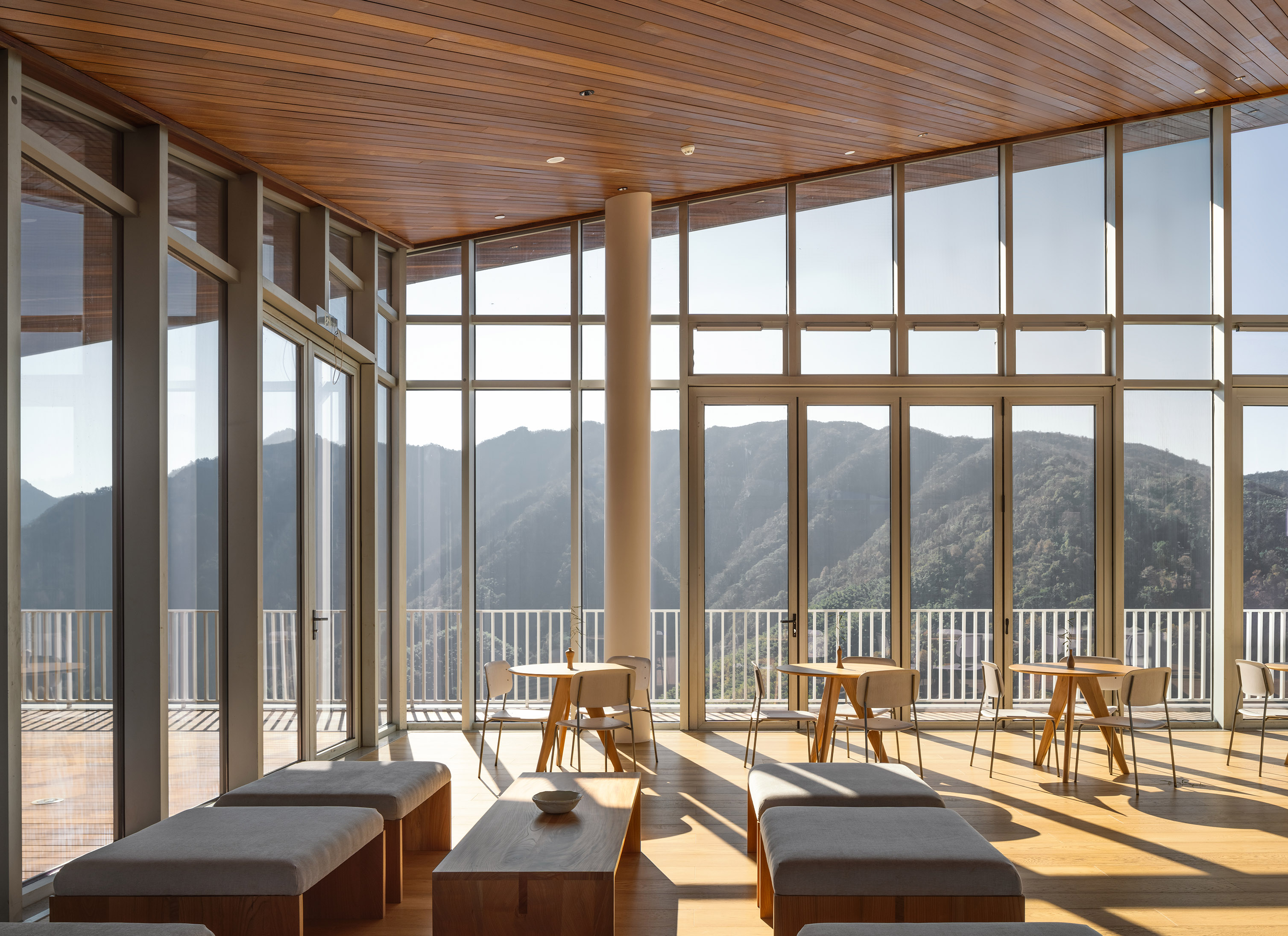 Idea 4194973: Floating Hotel by MORE Architecture in Huzhou, China ...