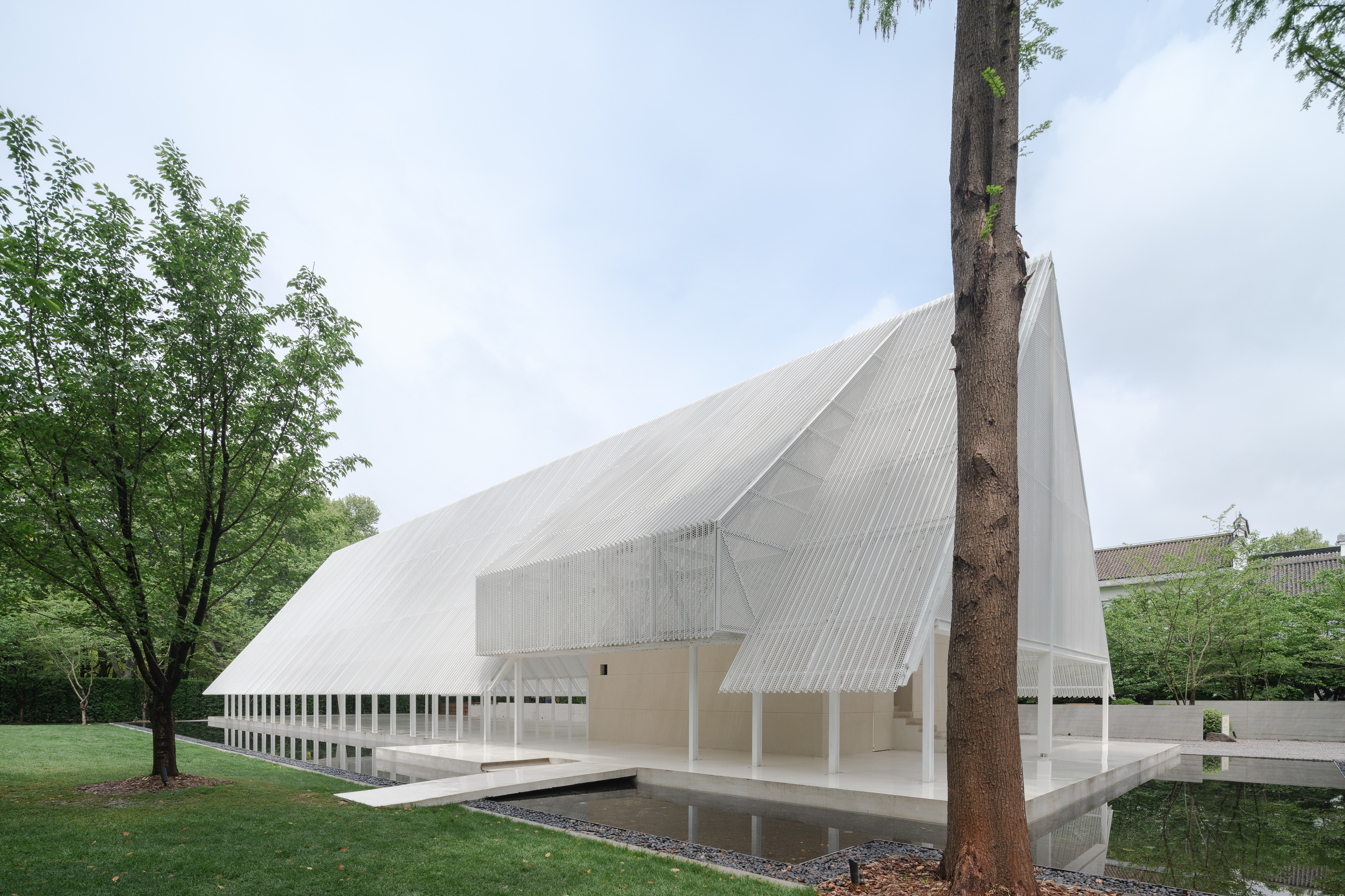 The Breeze Hall—Between the sacred and the mundane by SHISUO Design ...