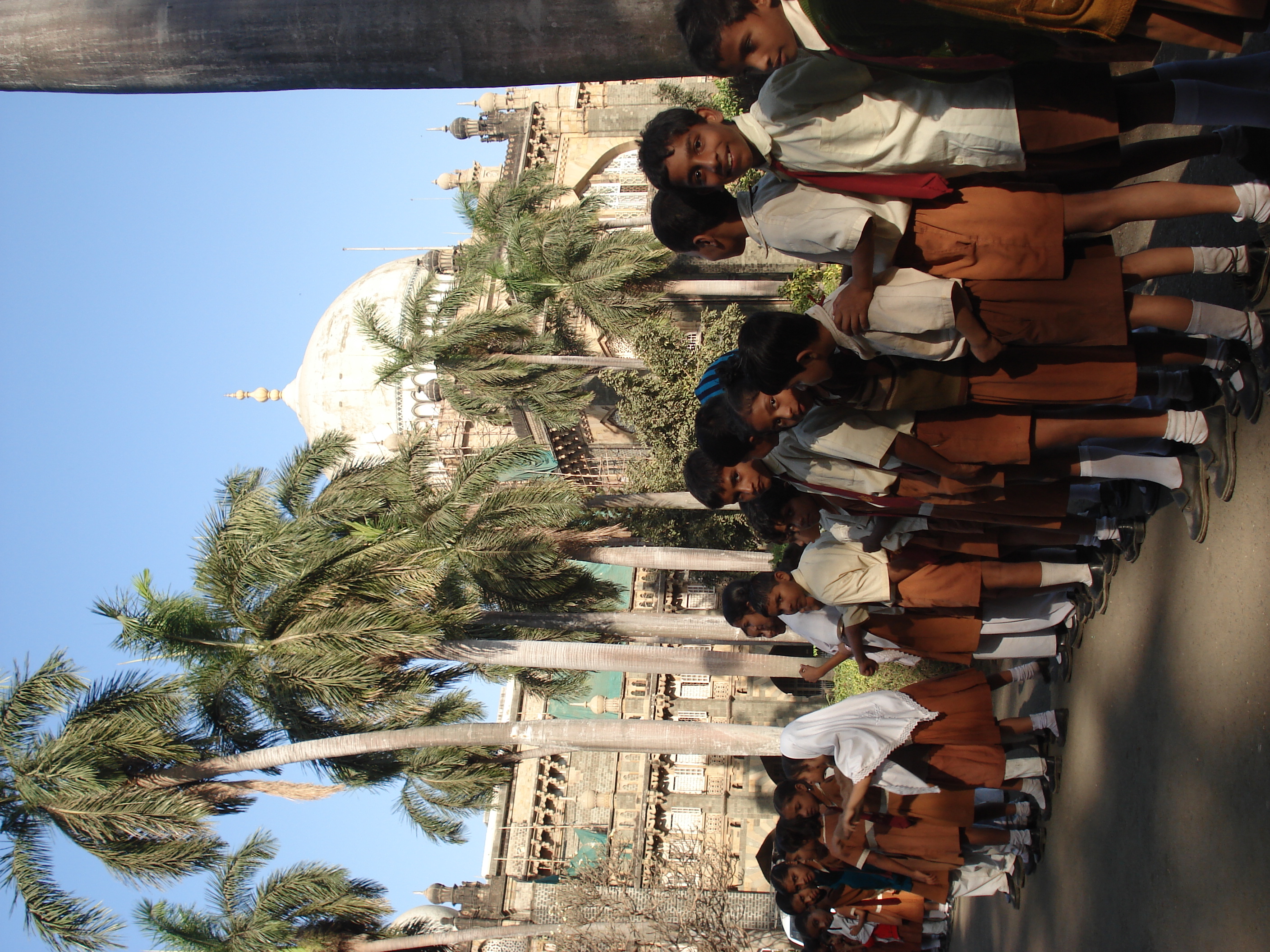 CHHATRAPATI SHIVAJI MAHARAJ VASTU SANGHRALAYA by Abha Narain Lambah ...