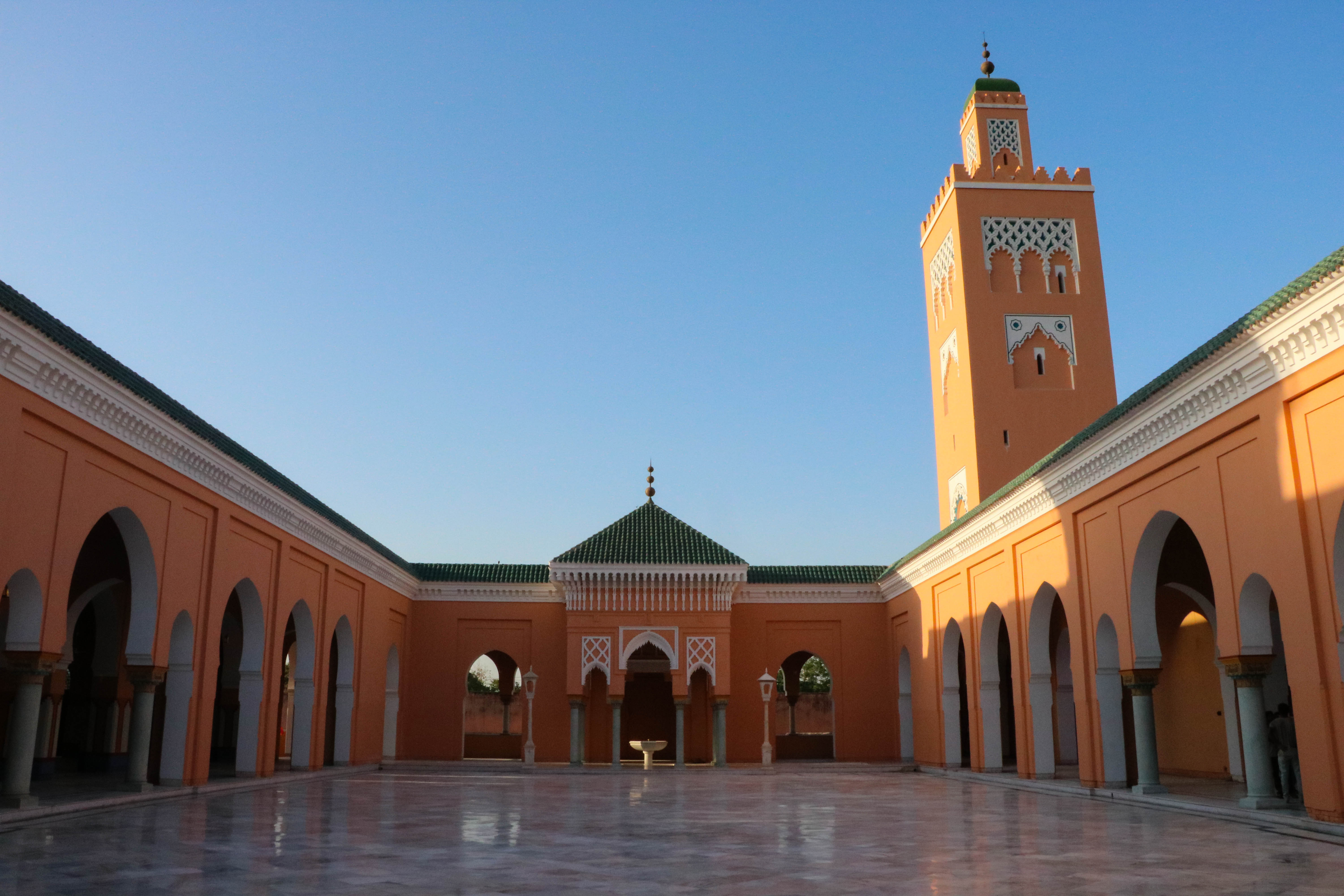 MOORISH MOSQUE by Abha Narain Lambah Associates - Architizer