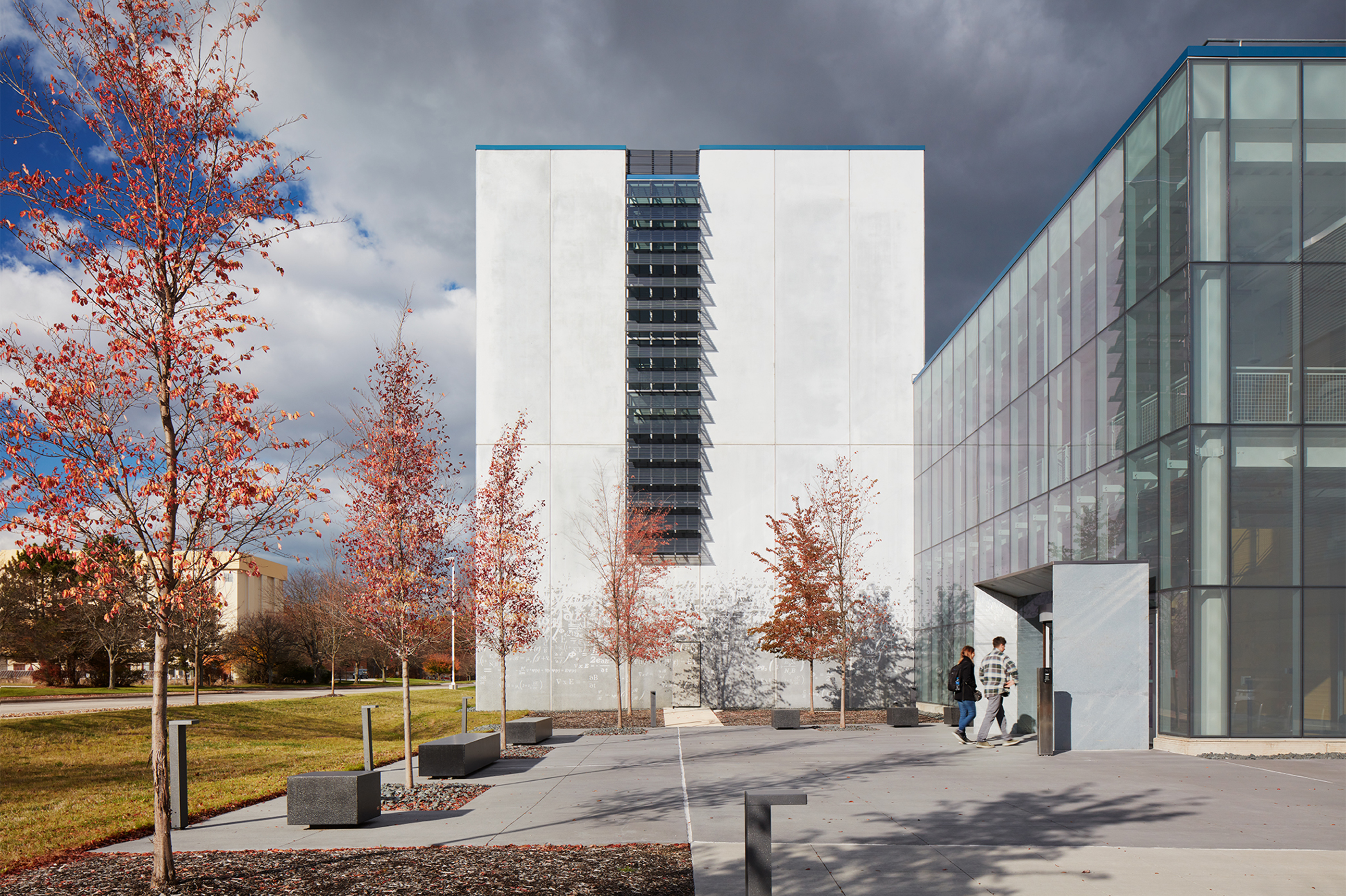 NASA Aerospace Communications Facility by Ross Barney Architects ...