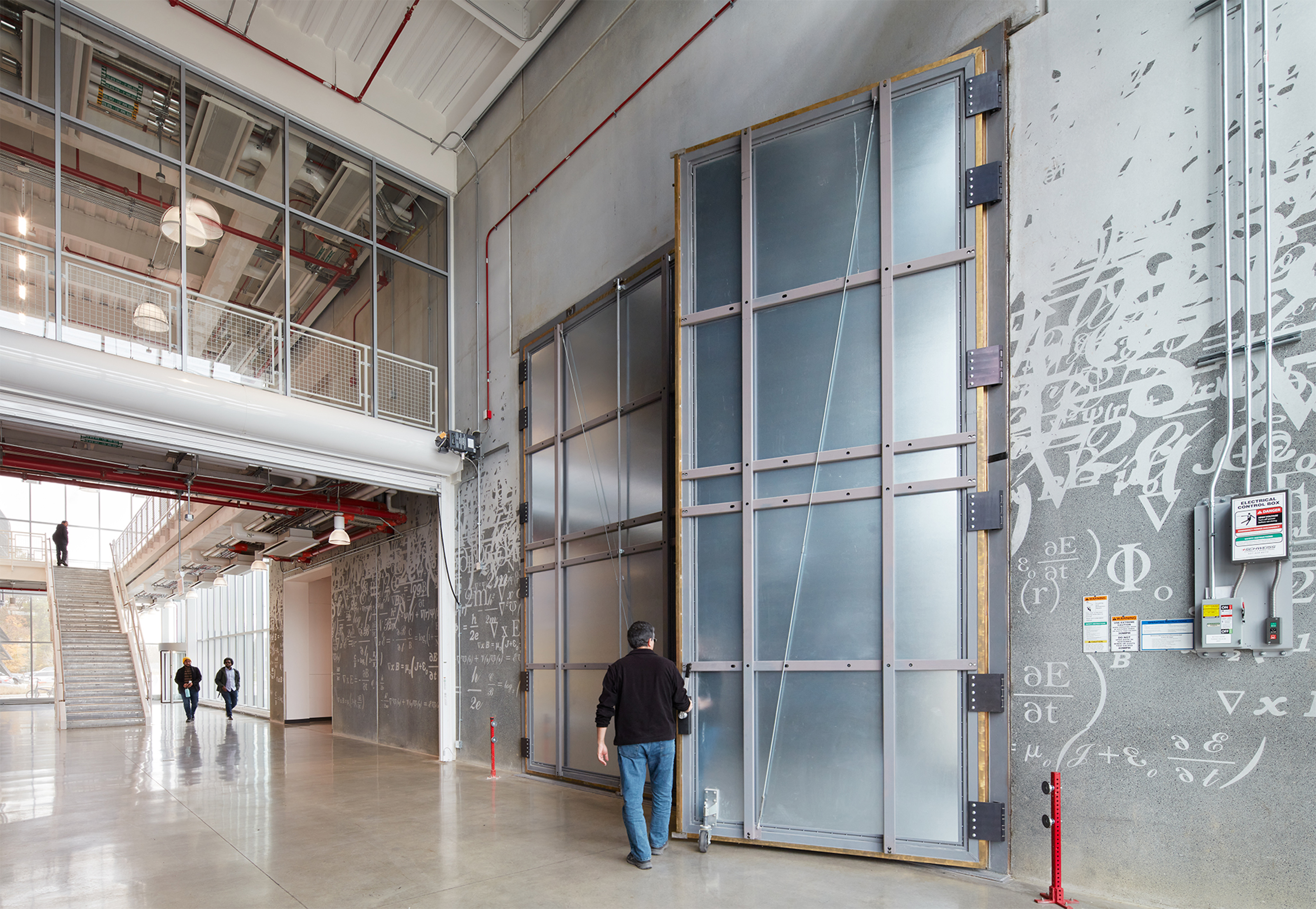 NASA Aerospace Communications Facility by Ross Barney Architects ...