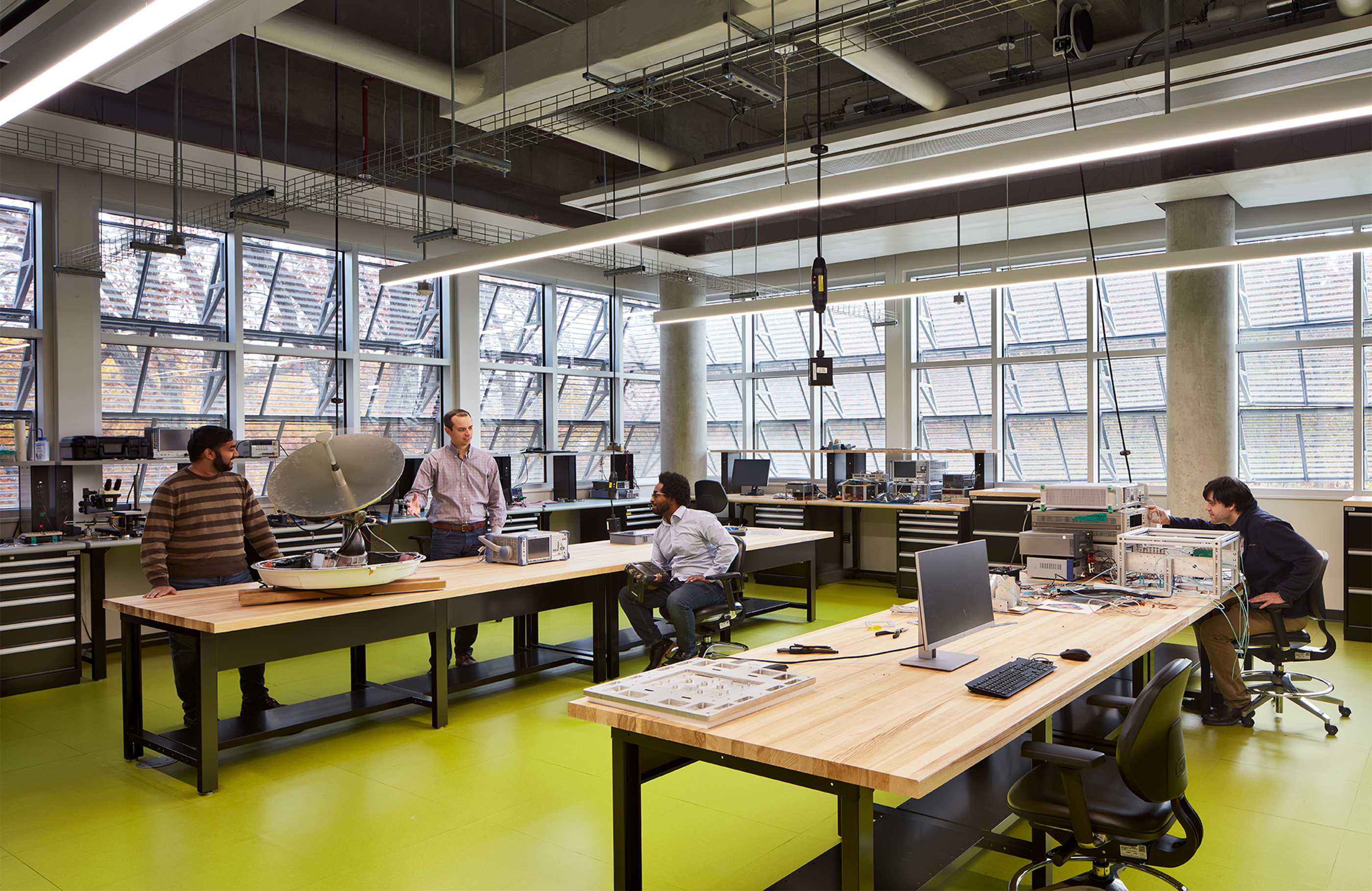 NASA Aerospace Communications Facility by Ross Barney Architects ...