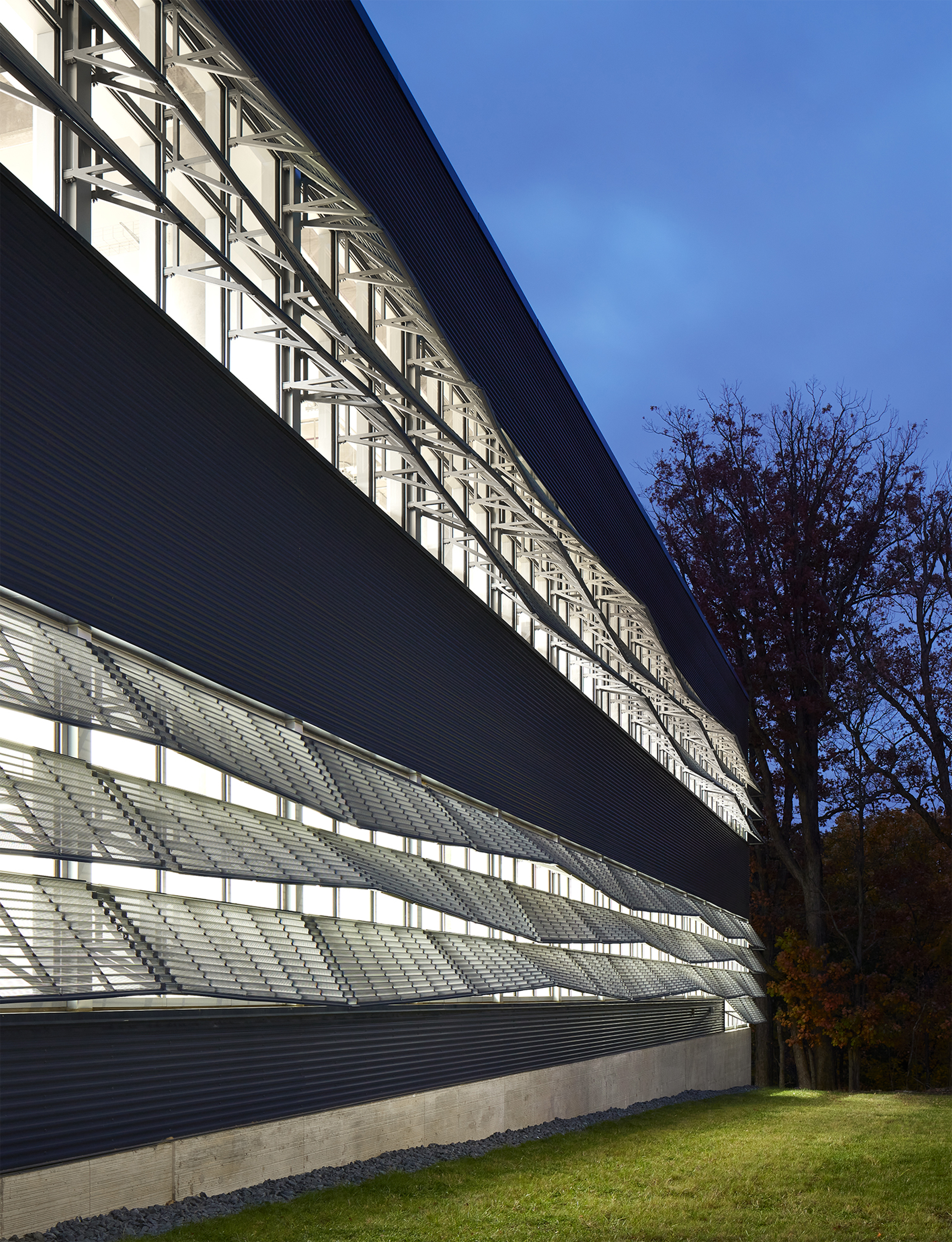 NASA Aerospace Communications Facility by Ross Barney Architects ...