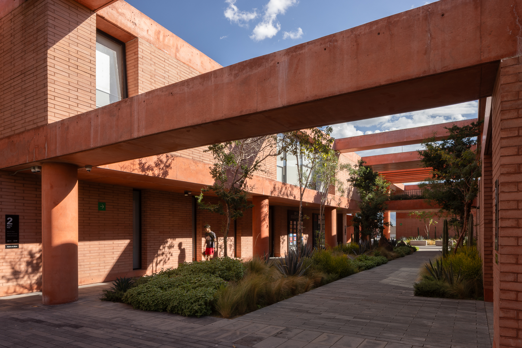 Academia Atlas by Sordo Madaleno - Architizer