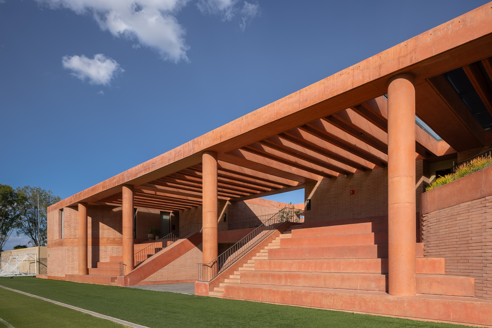 Academia Atlas by Sordo Madaleno - Architizer