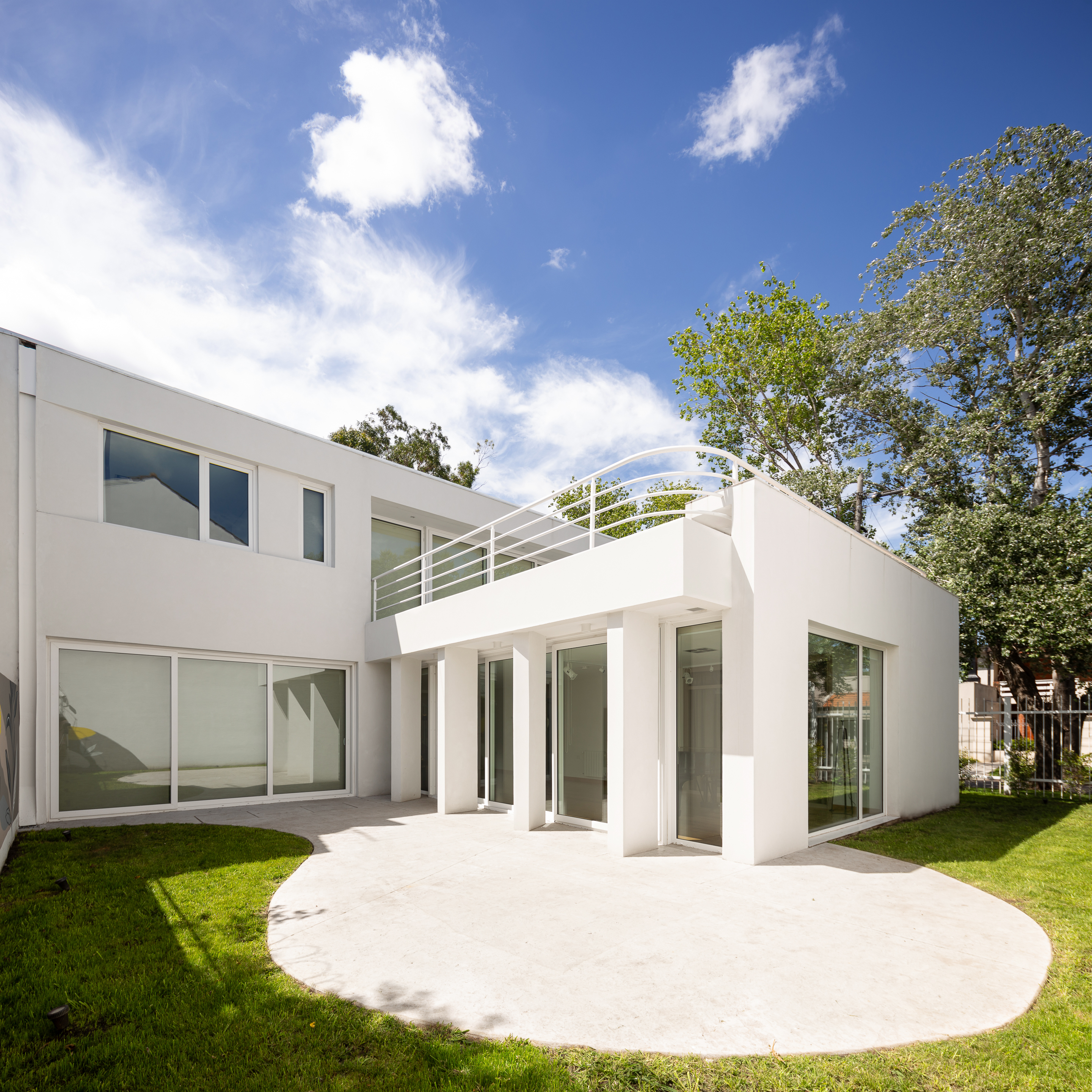 Studio House by Moirë Architects - Architizer