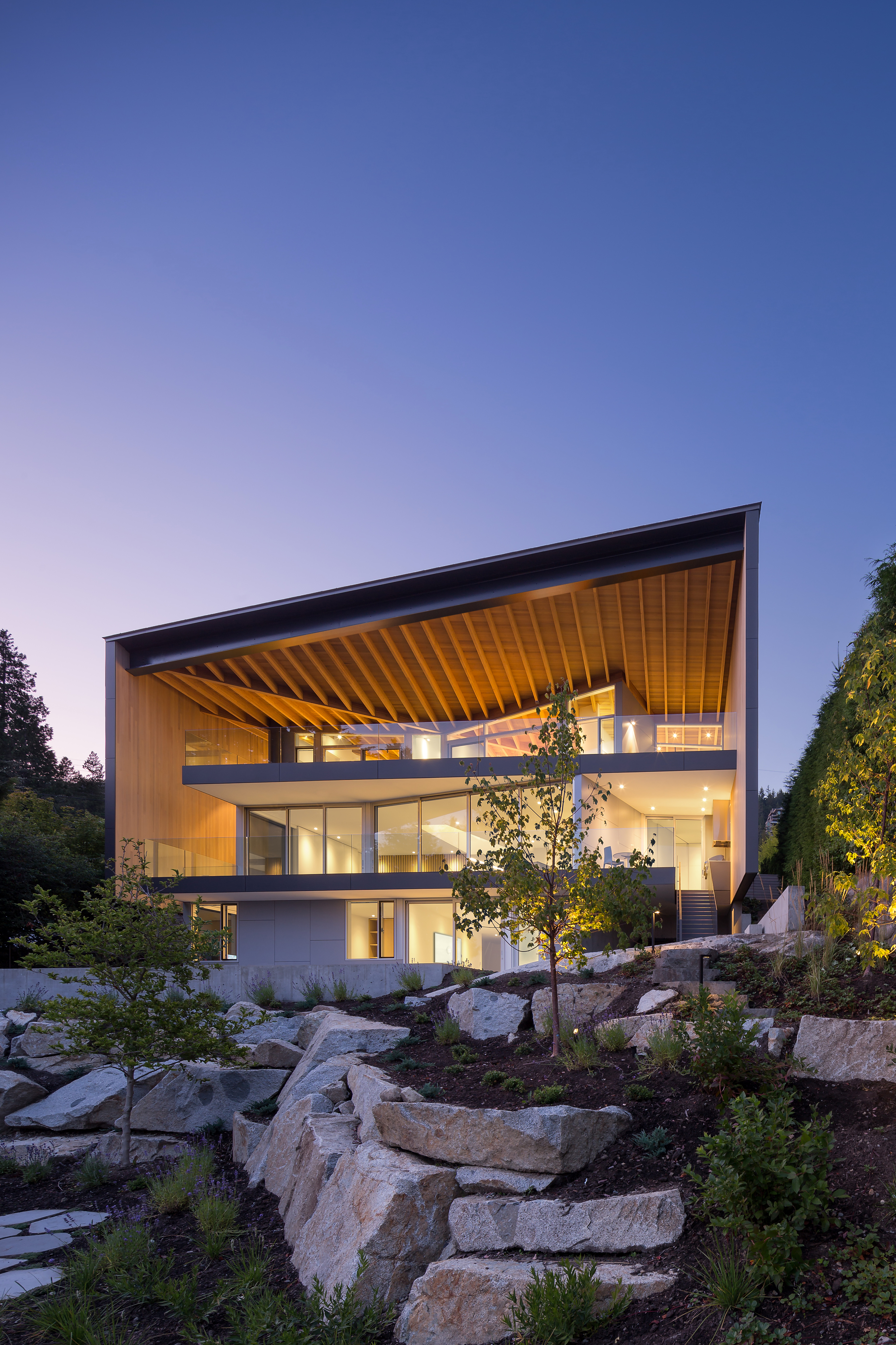 Idea 4208241: Thompson House by splyce design in West Vancouver, Canada ...