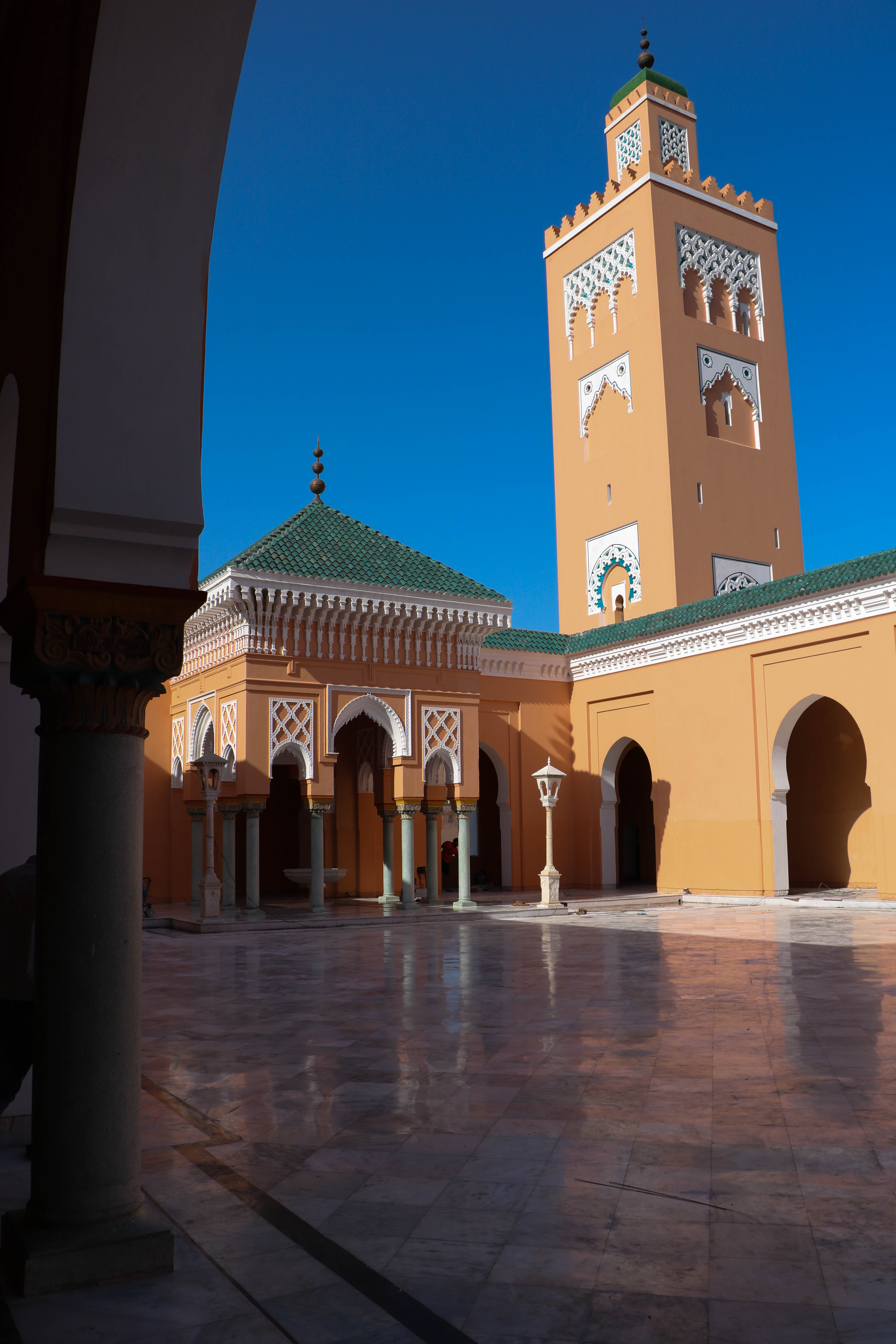 MOORISH MOSQUE by Abha Narain Lambah Associates - Architizer