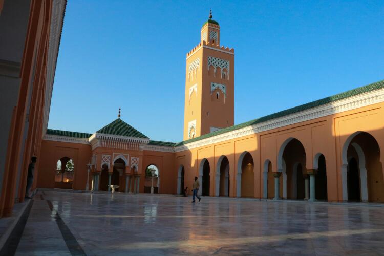 MOORISH MOSQUE by Abha Narain Lambah Associates - Architizer