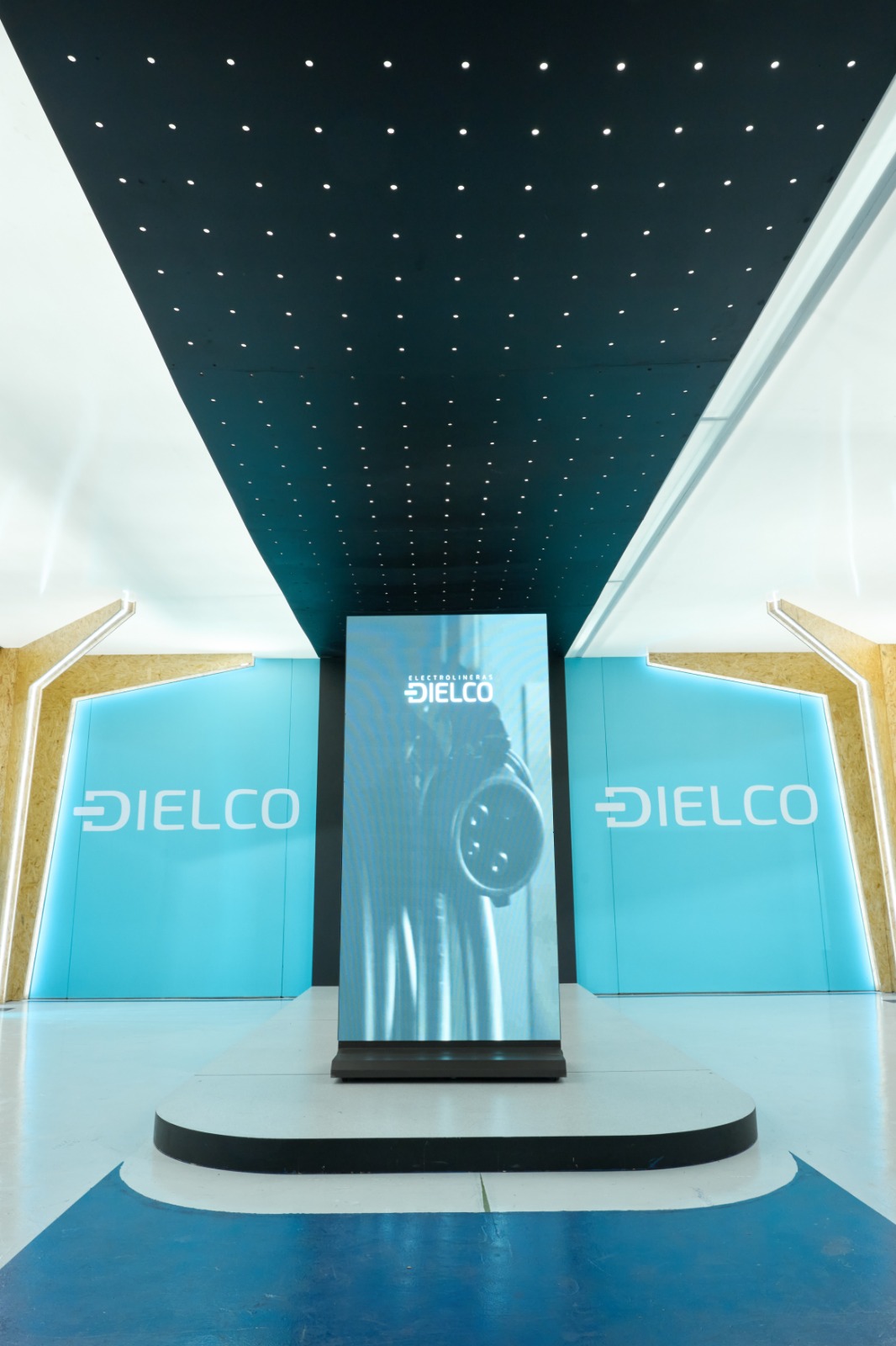 DIELCO EV Charging Station by Arquitectura Plus - Architizer