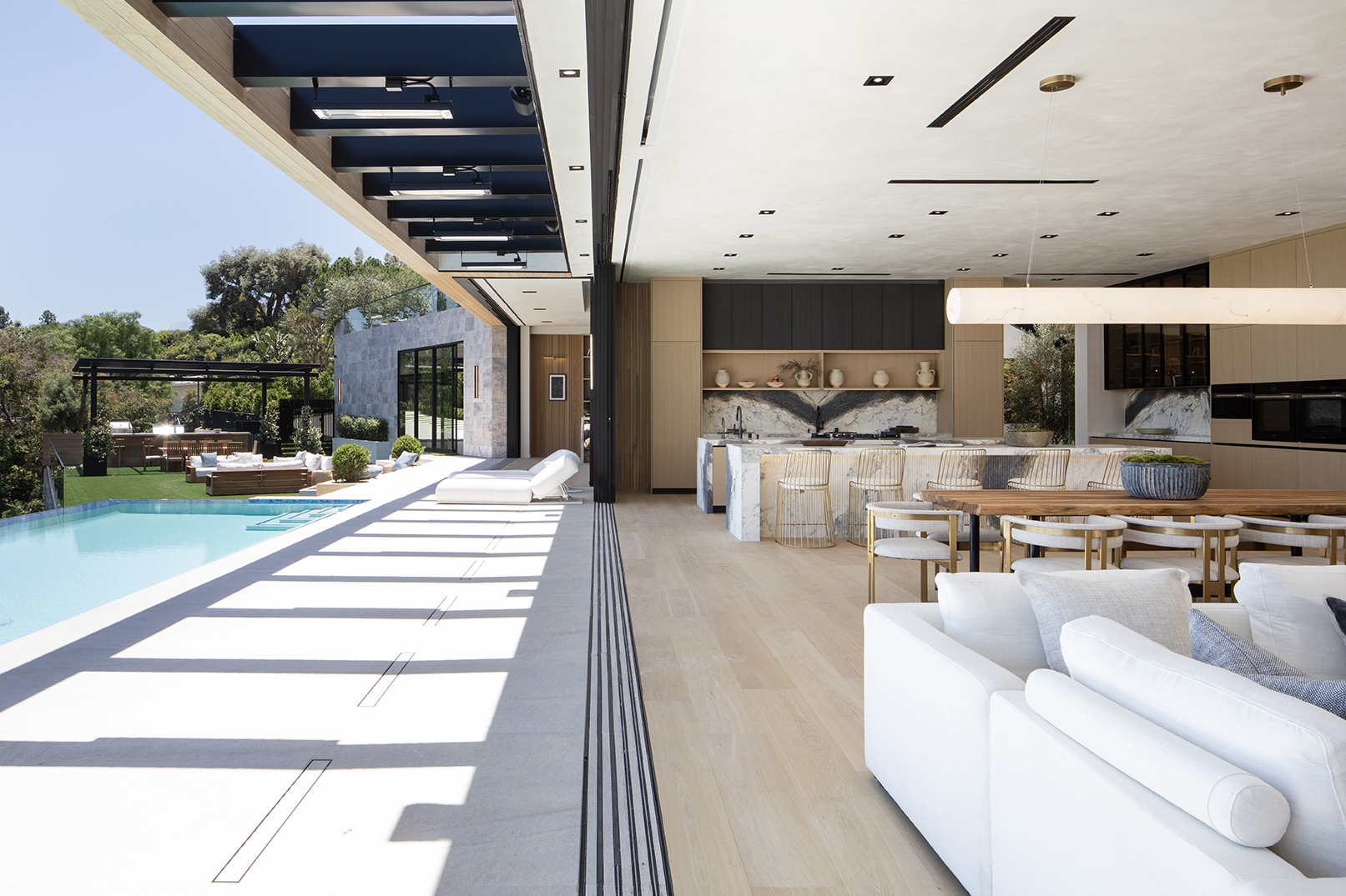 Getty View Residence by IR Architects - Architizer