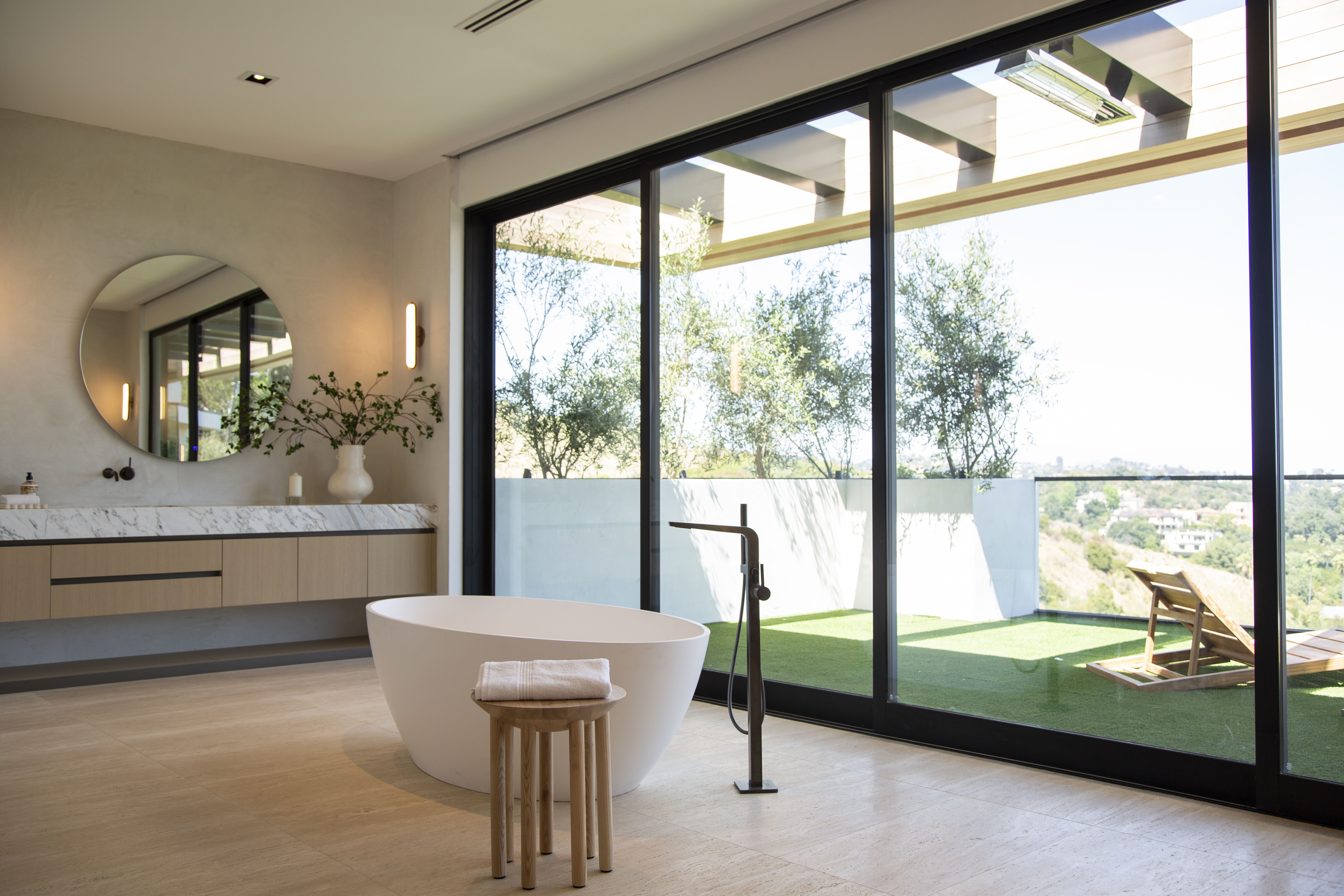 Getty View Residence by IR Architects - Architizer