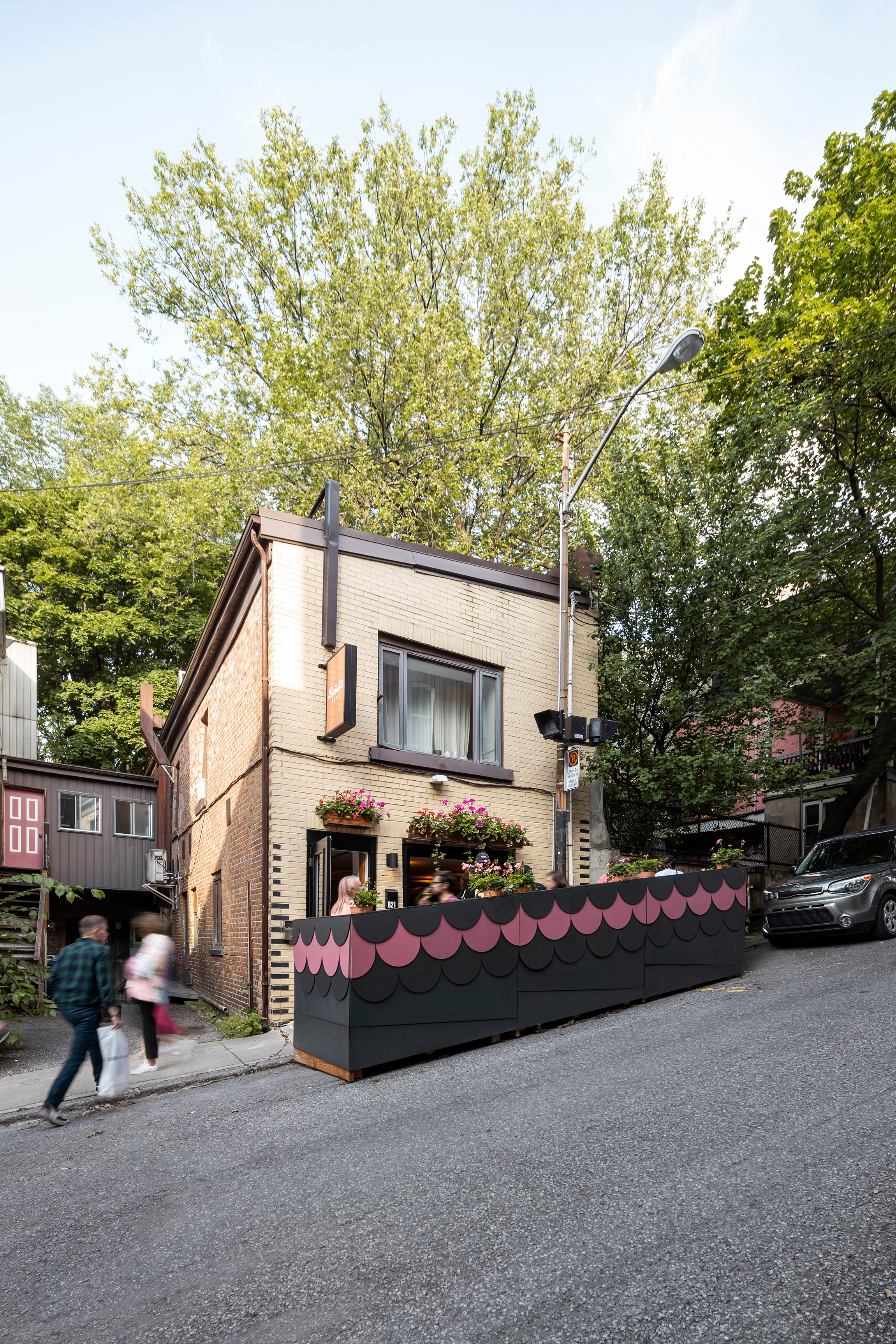 Parklet Buvette Scott by QUINZHEE Architecture - Architizer