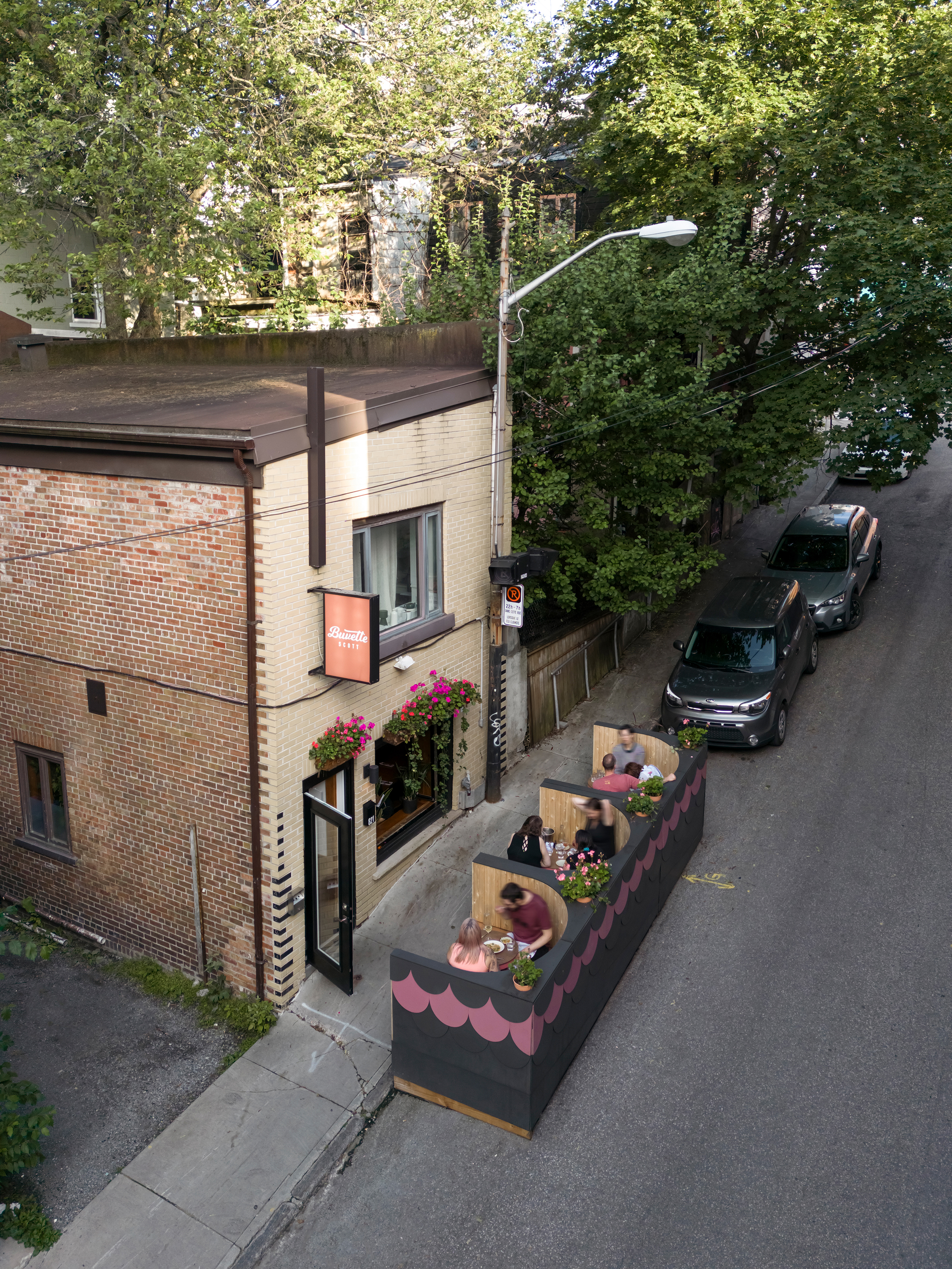 Parklet Buvette Scott by QUINZHEE Architecture - Architizer