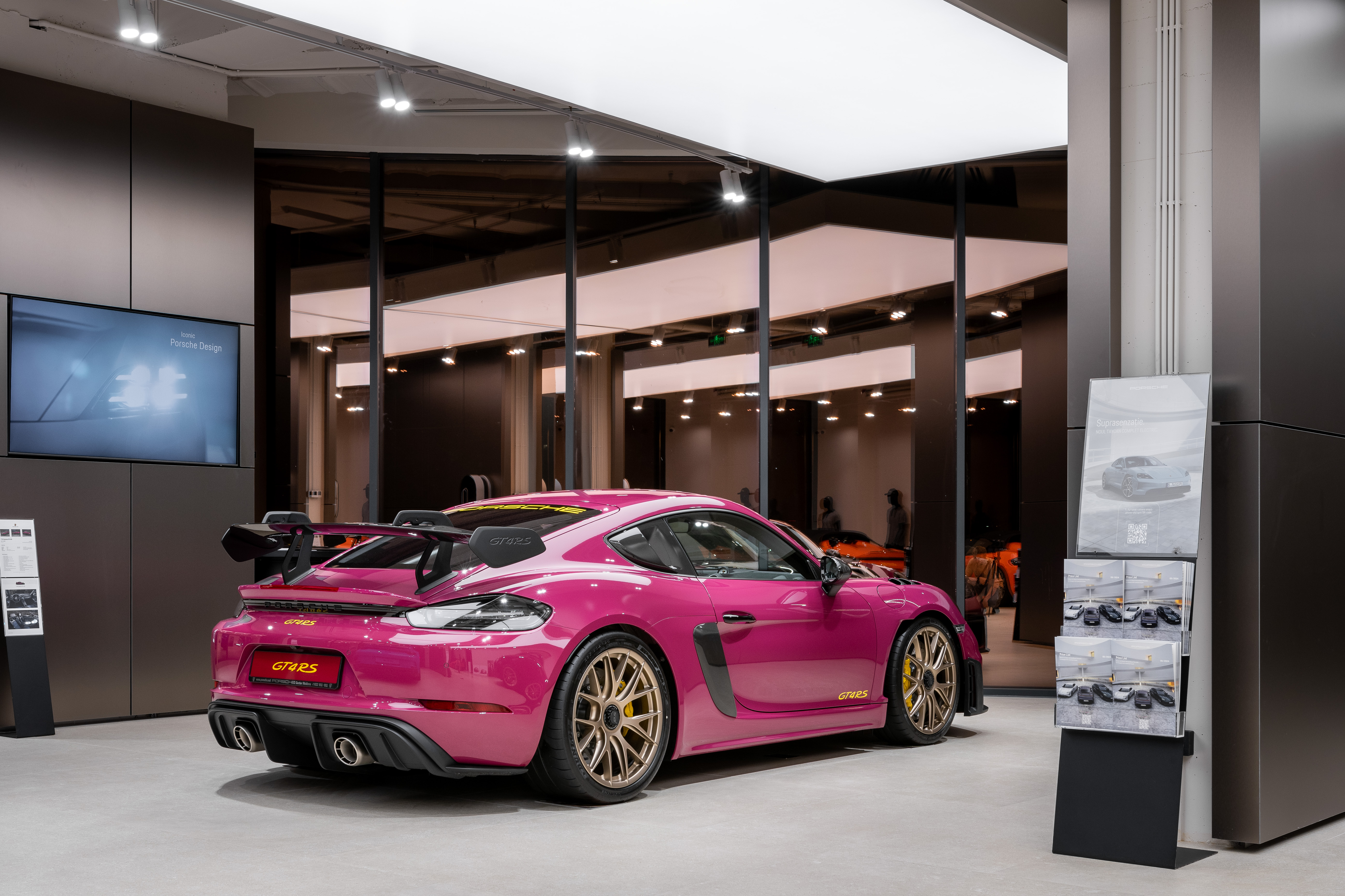 PORSCHE POP UP SHOWROOM by ARCHFORM Studio - Architizer