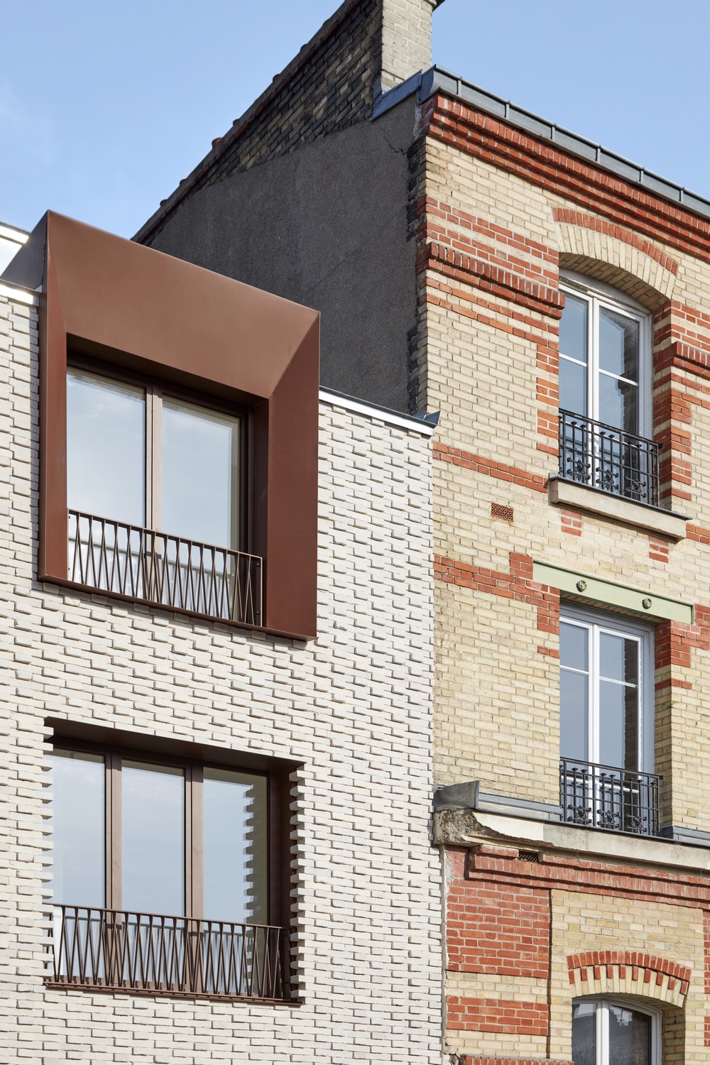 Un Toit (A Shelter) by Atelier du Pont - Architizer