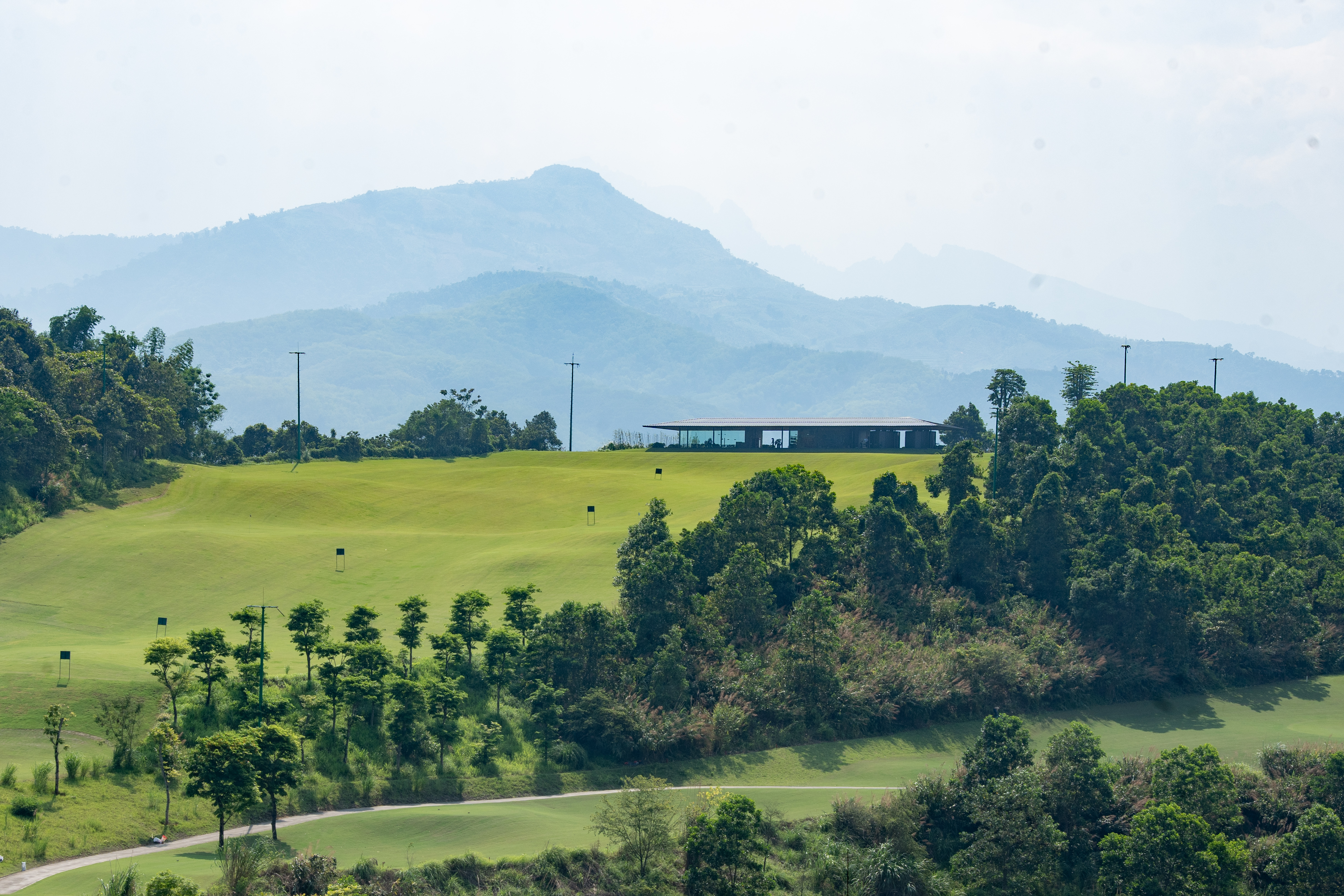 "The Indigo" Driving Range by INFINITIVE ARCHITECTURE - Architizer