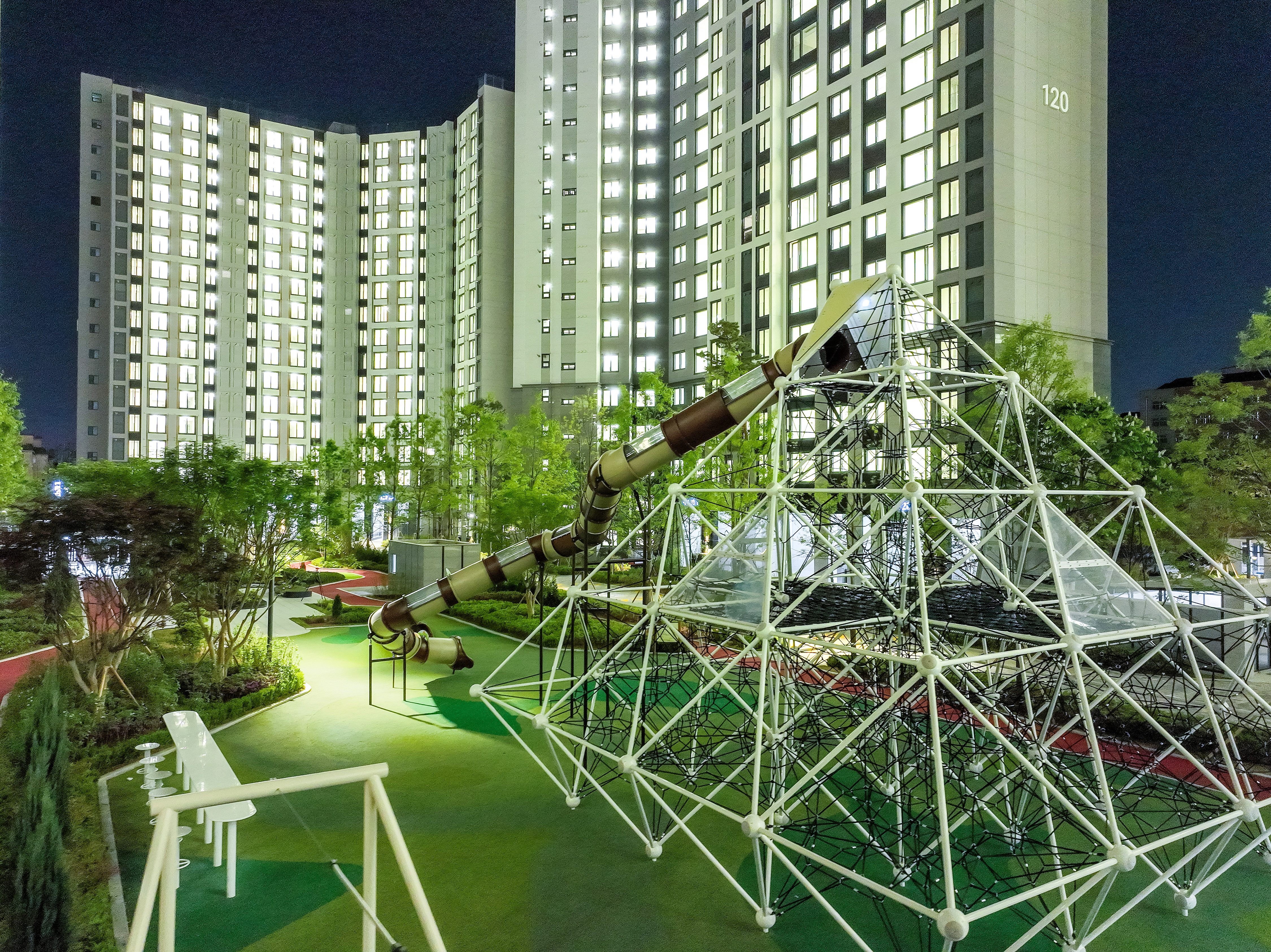 Big Net Playground by PLAYJAM - Architizer