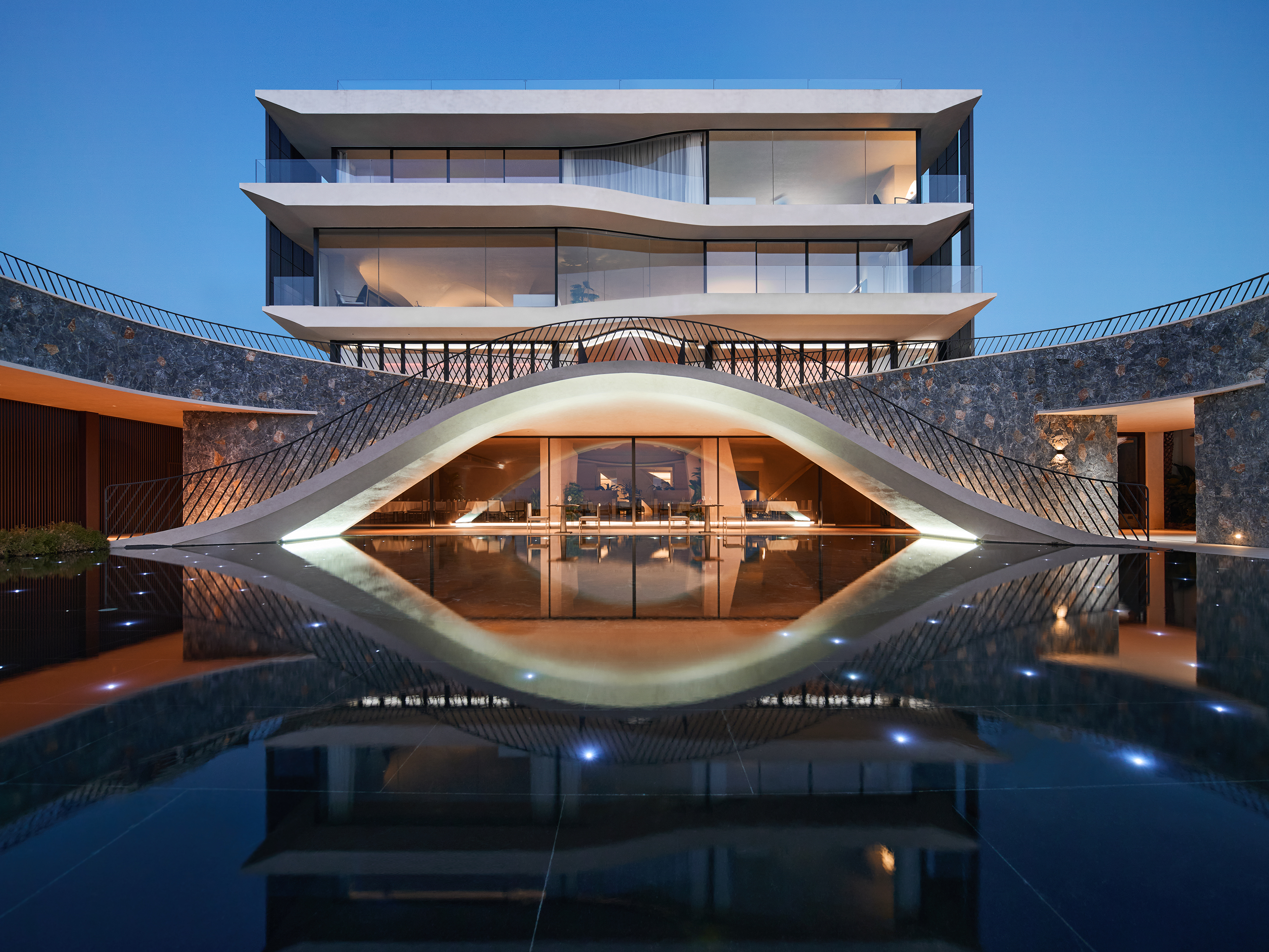 Idea 4241889: Eye of CangEr – Dali Fengyasong Hotel by Jing-Rui Lin ...