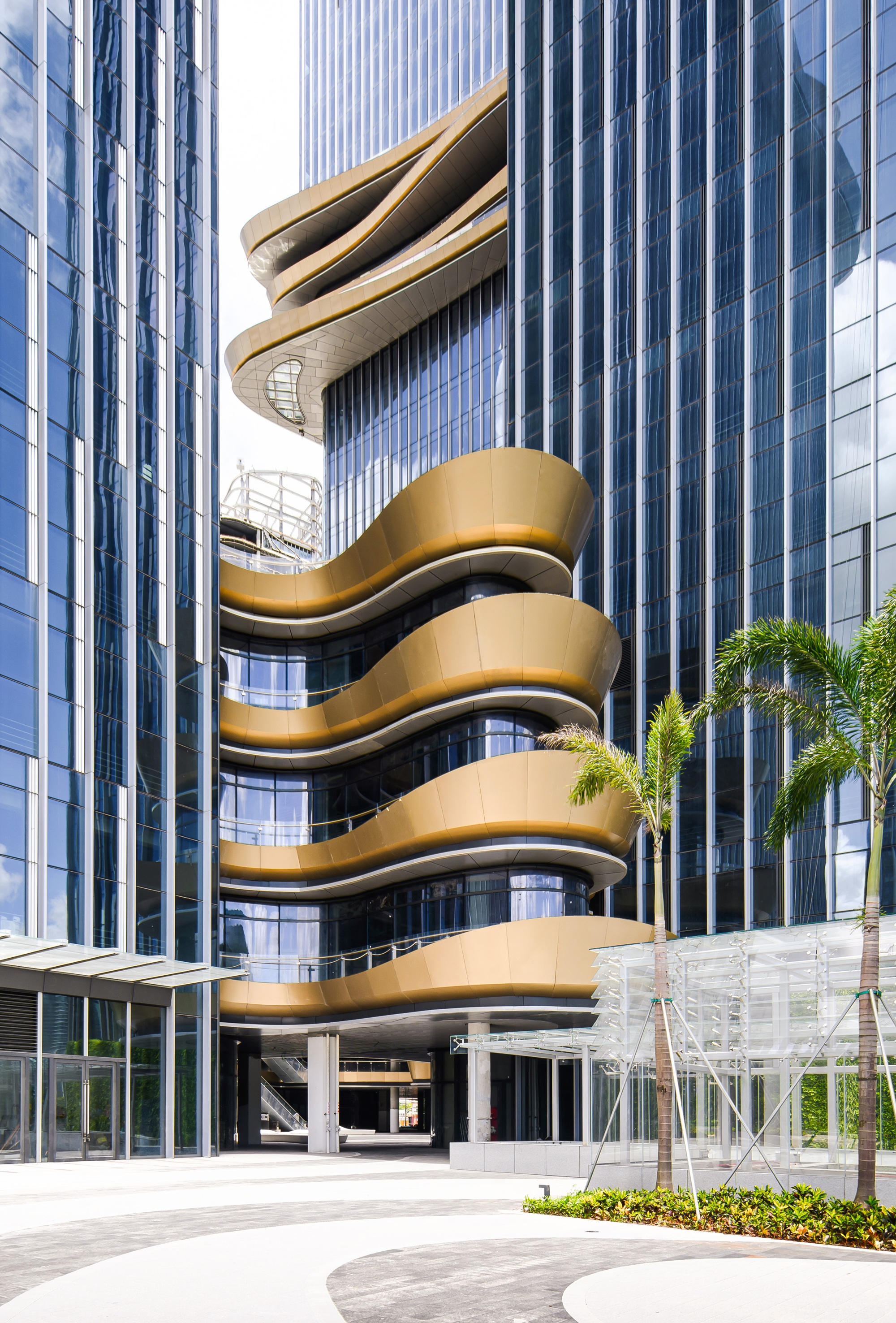 Zhuhai Hengqin CRCC Plaza: Urban Connectivity and Integration by Aedas ...