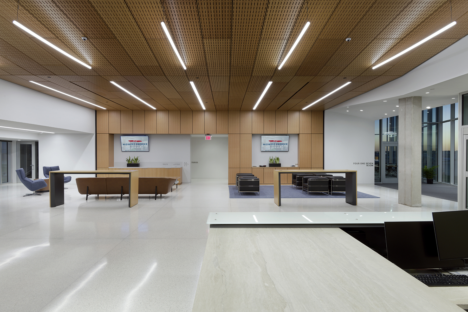 Midwest Premier General Aviation Terminal Renovation & Addition by Dake ...