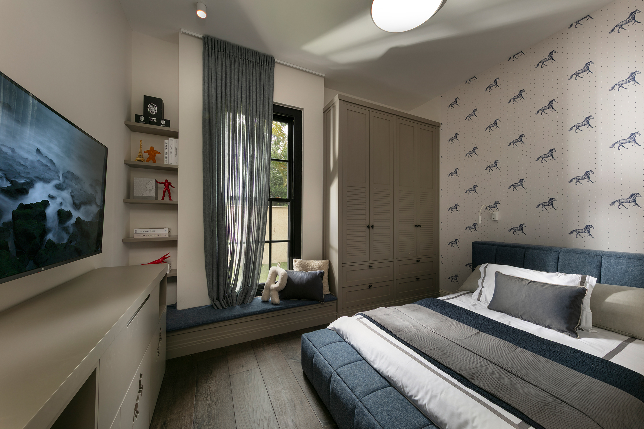 Top Influencer Moves into 100% Instagrammable Home by Liad Yosef ...