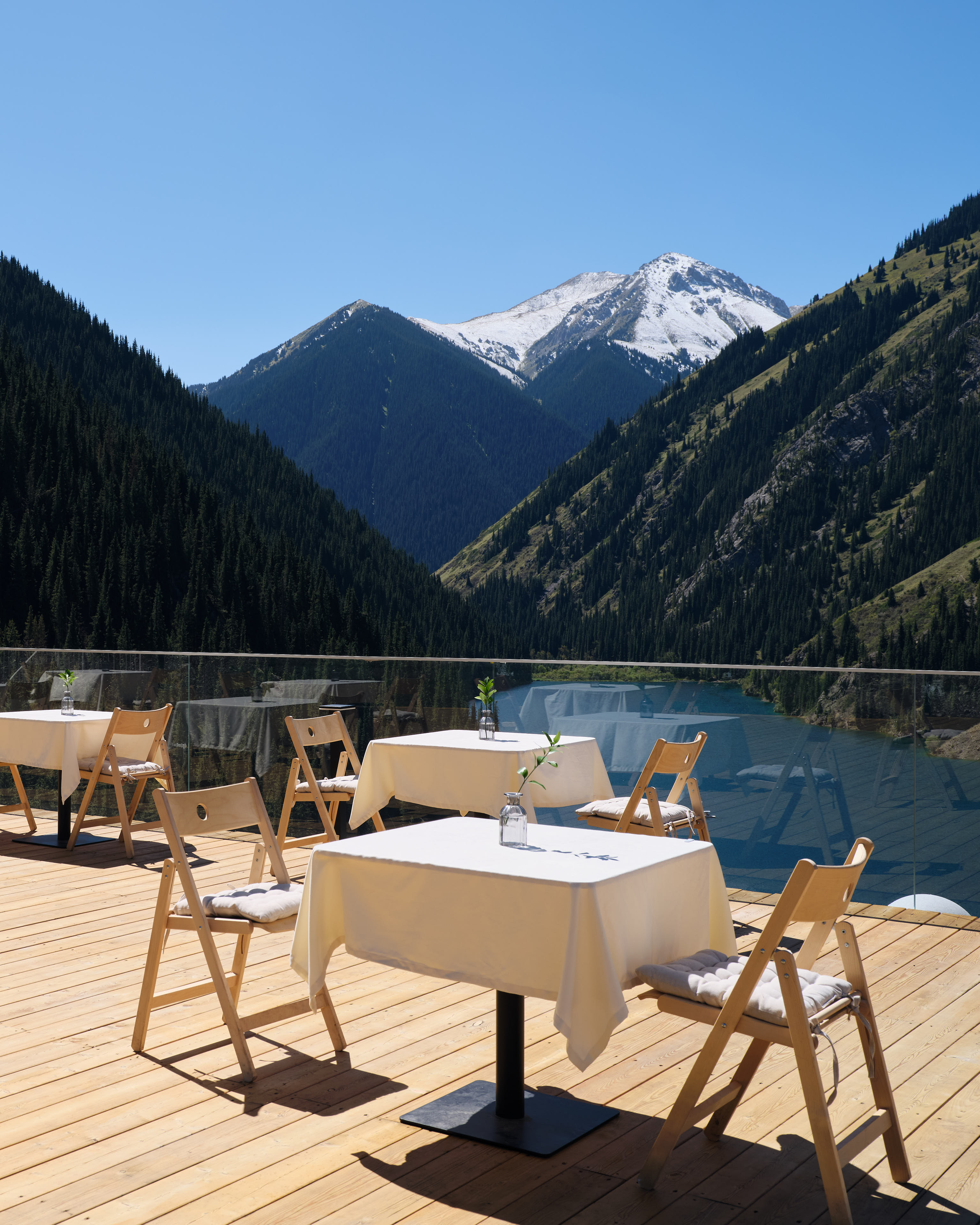 Tary Coffee House in the Landscape by Sandyq Group by Sandyq Group ...