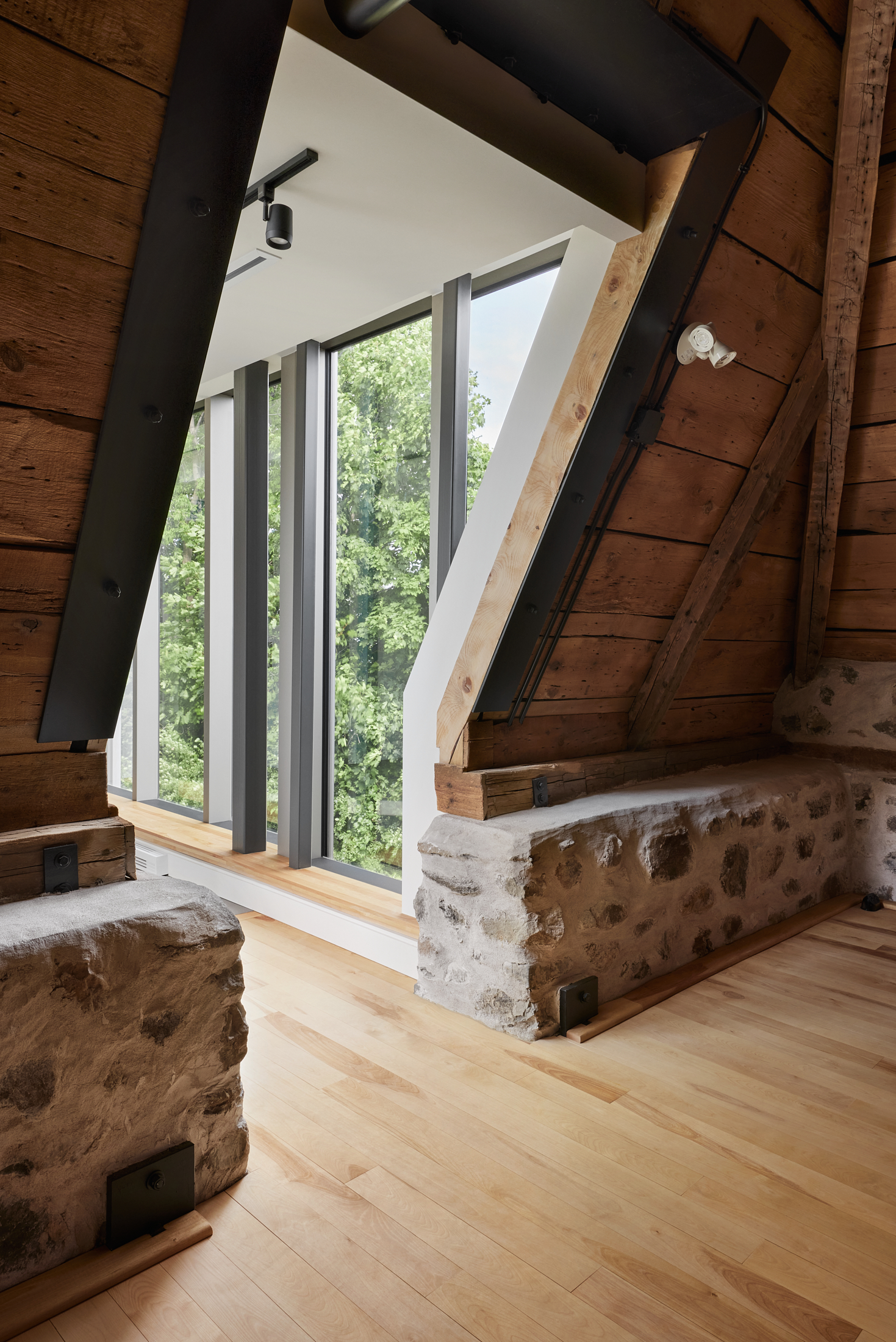 André-Benjamin-Papineau House by Beaupré Michaud et Associés ...