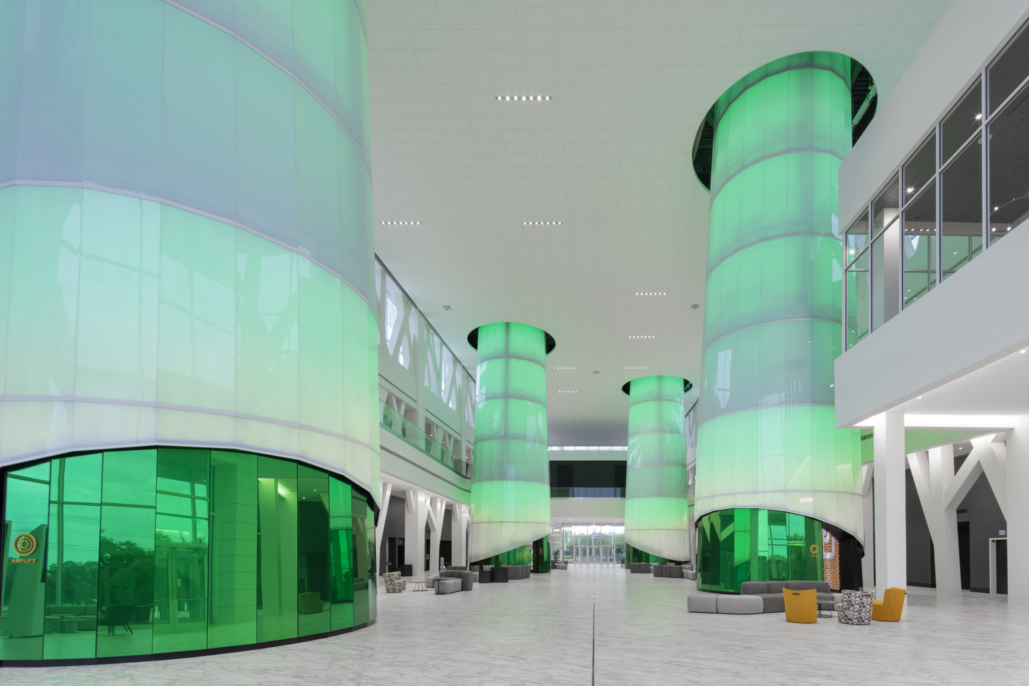 The Mark & Paula Hurd Welcome Center at Baylor University by Walter P ...