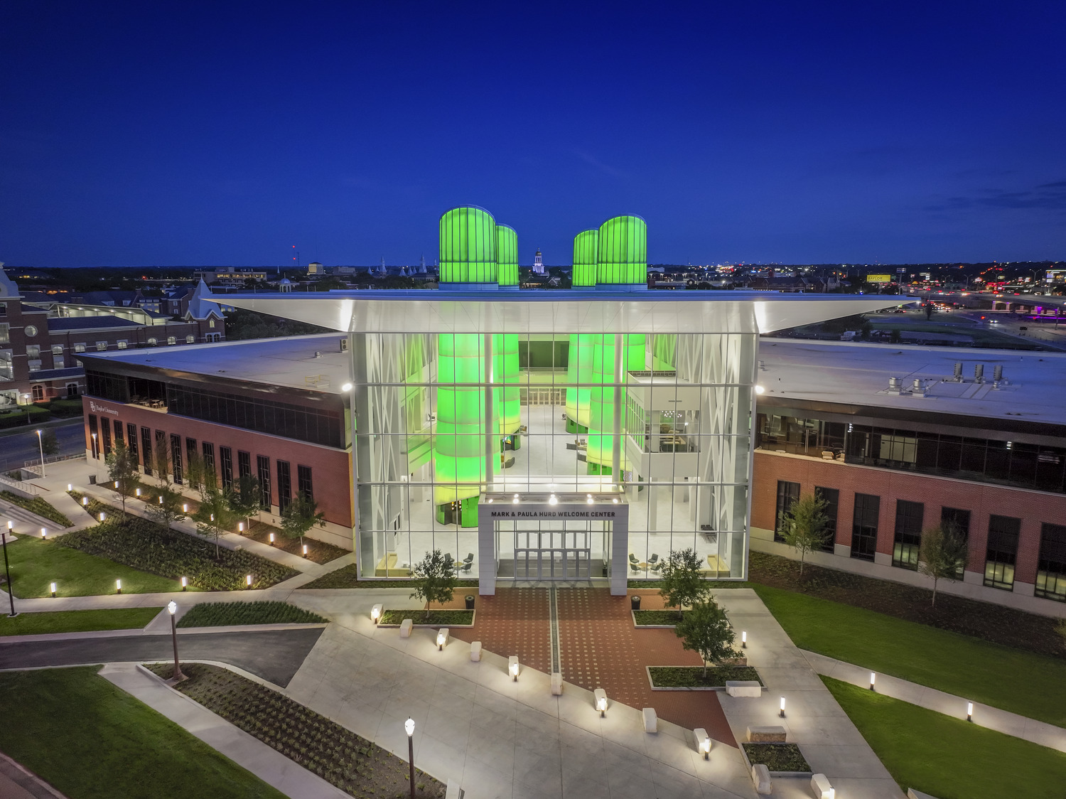 The Mark & Paula Hurd Welcome Center at Baylor University by Walter P ...