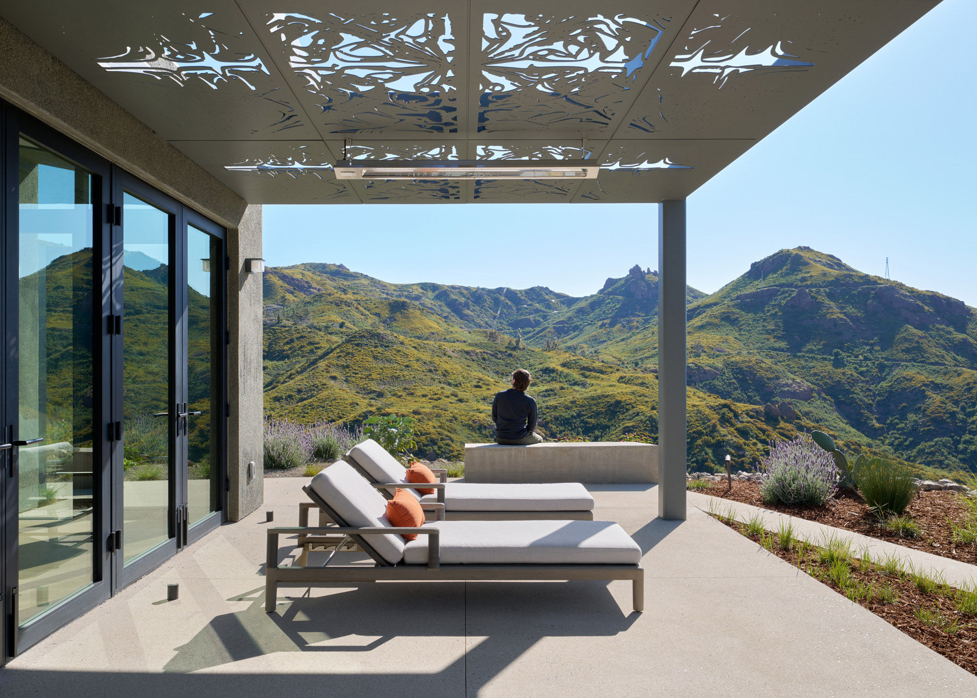 Highway House by Vertebrae - Architizer