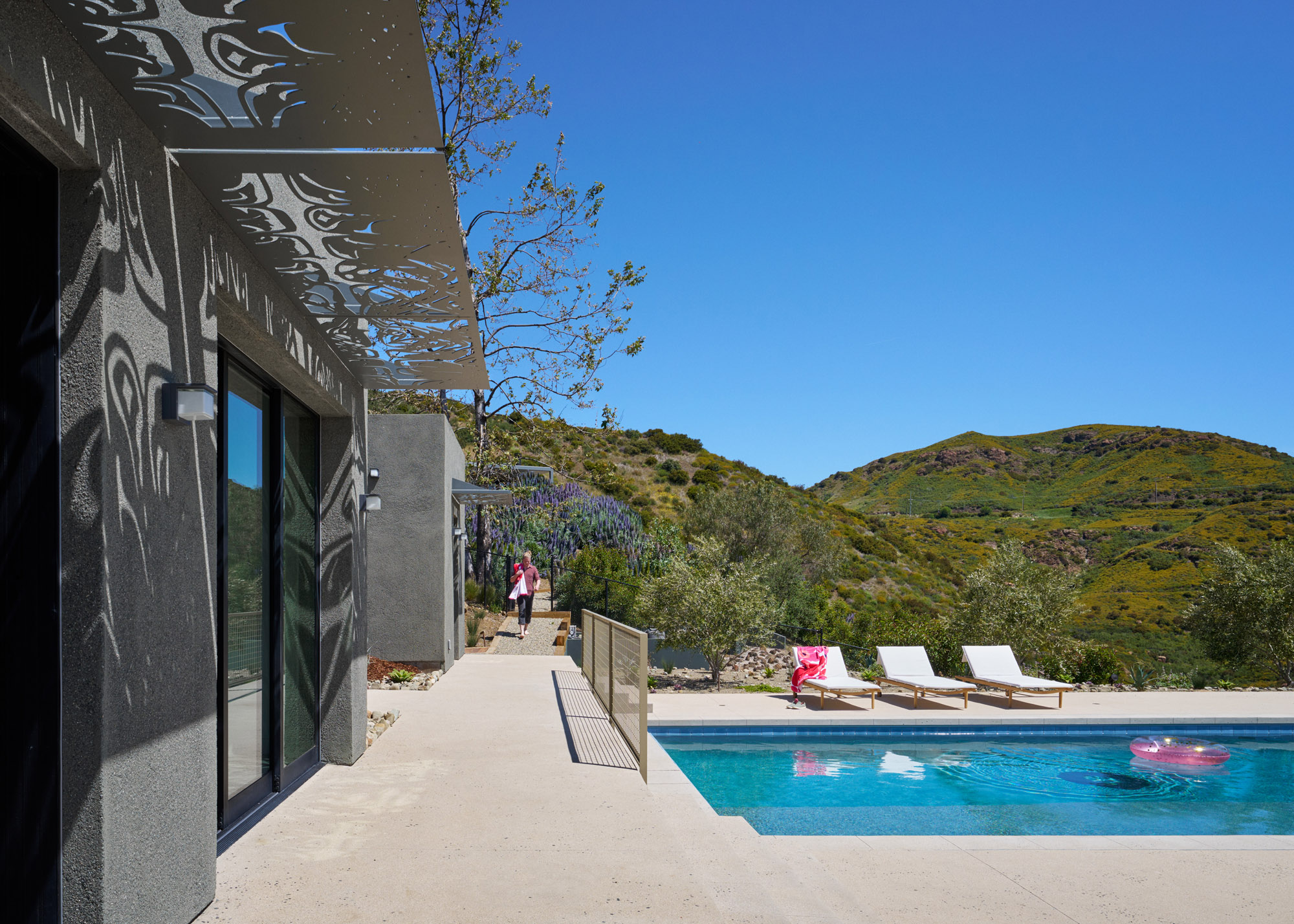 Highway House by Vertebrae - Architizer