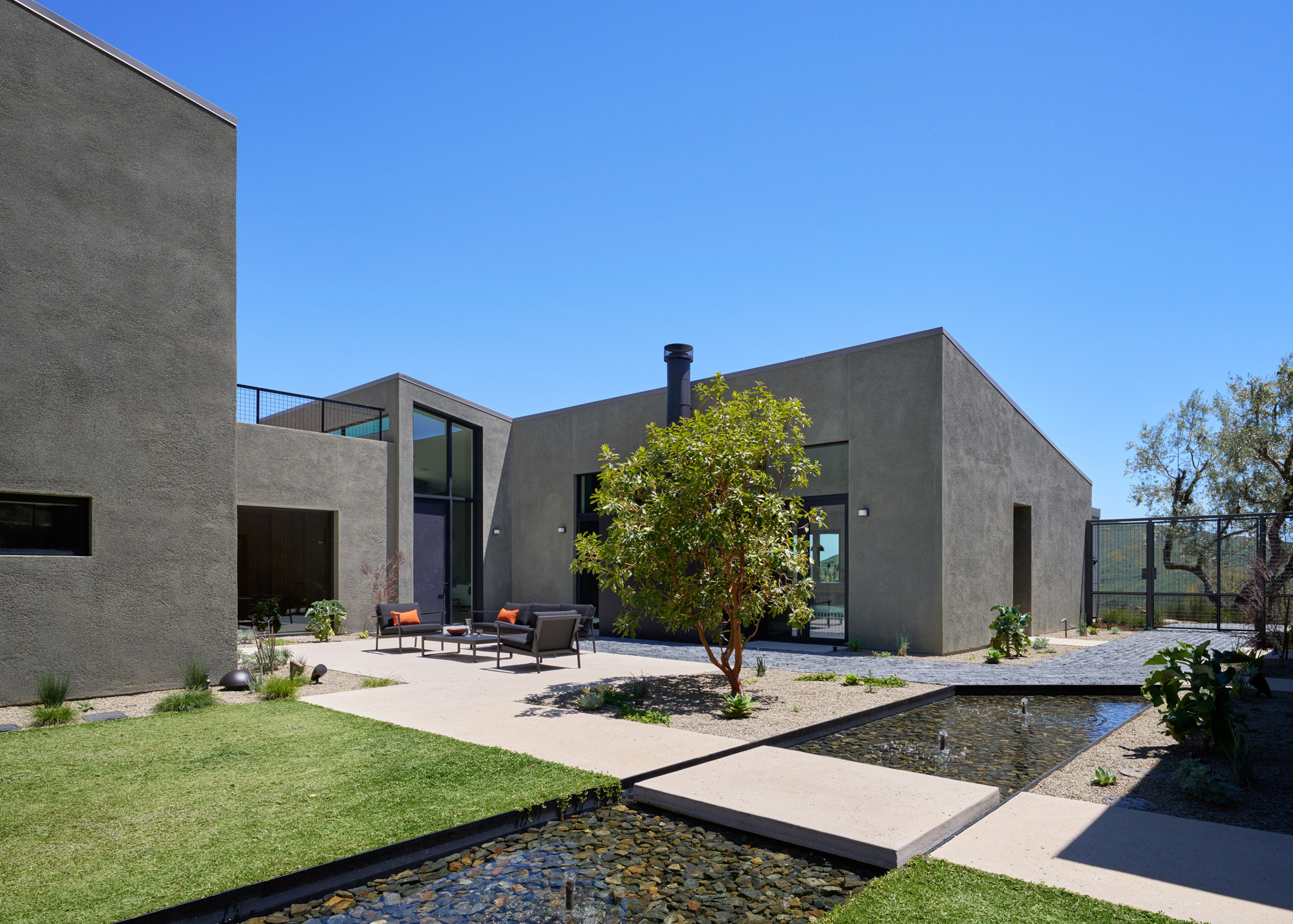 Highway House by Vertebrae - Architizer