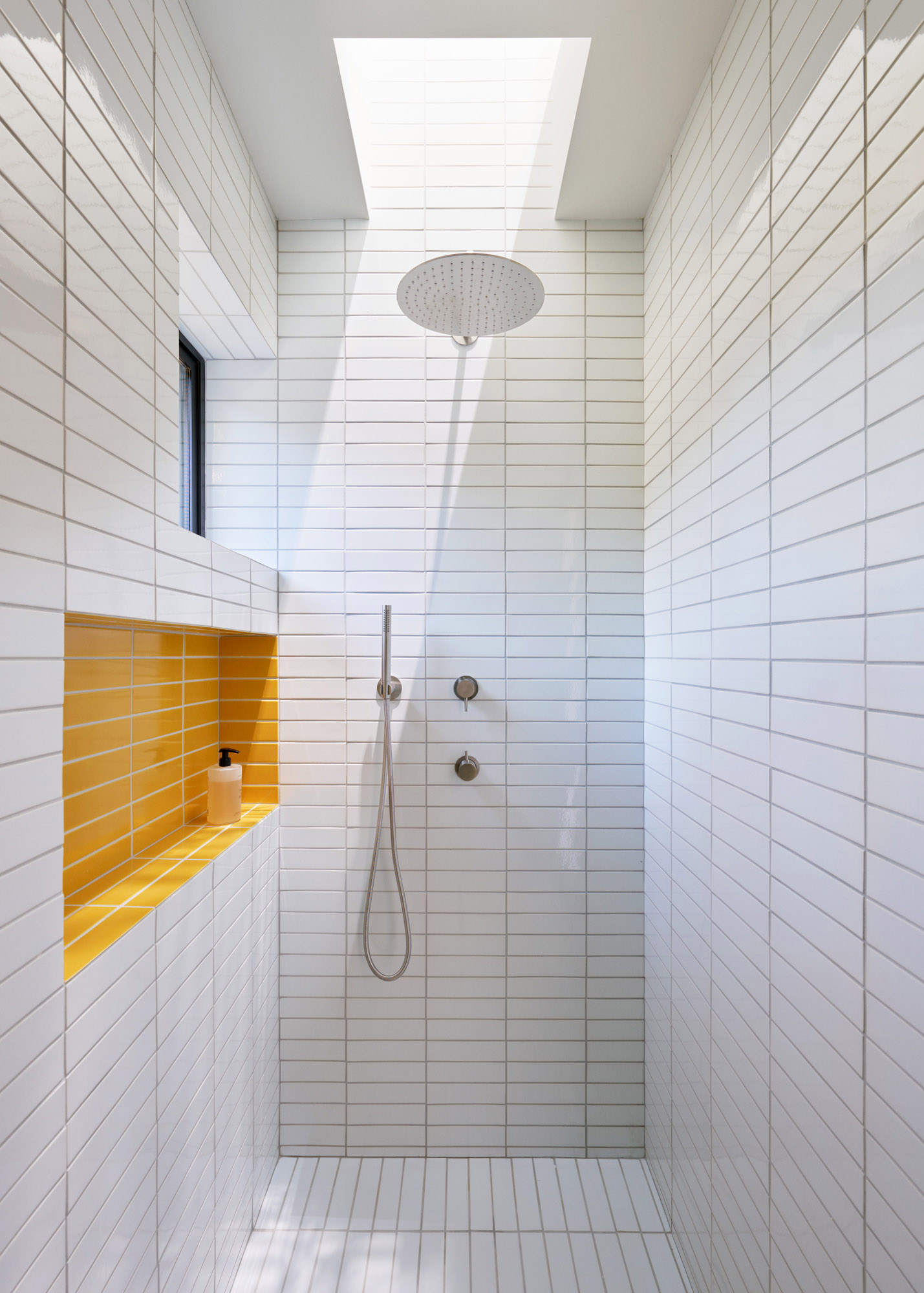 Highway House by Vertebrae - Architizer