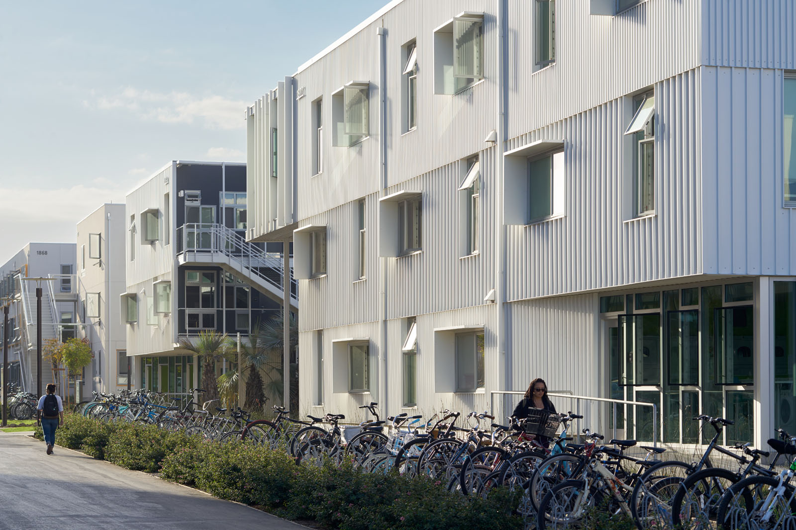 San Joaquin Student Housing at UCSB by Lorcan O'Herlihy Architects ...