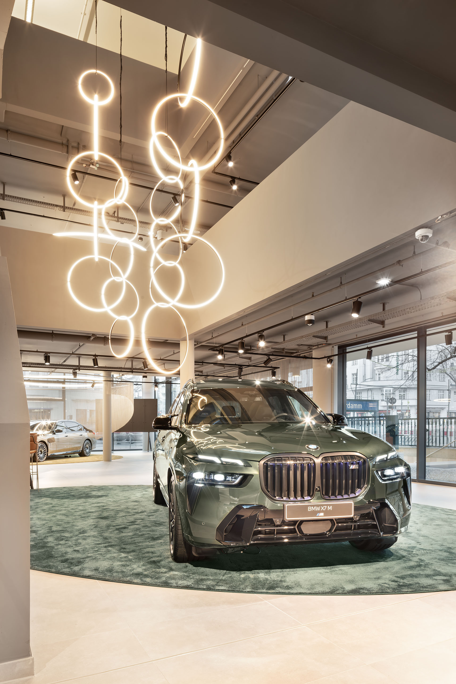 BMW RETAIL.NEXT – the future of car showrooms by PLAJER + FRANZ ...