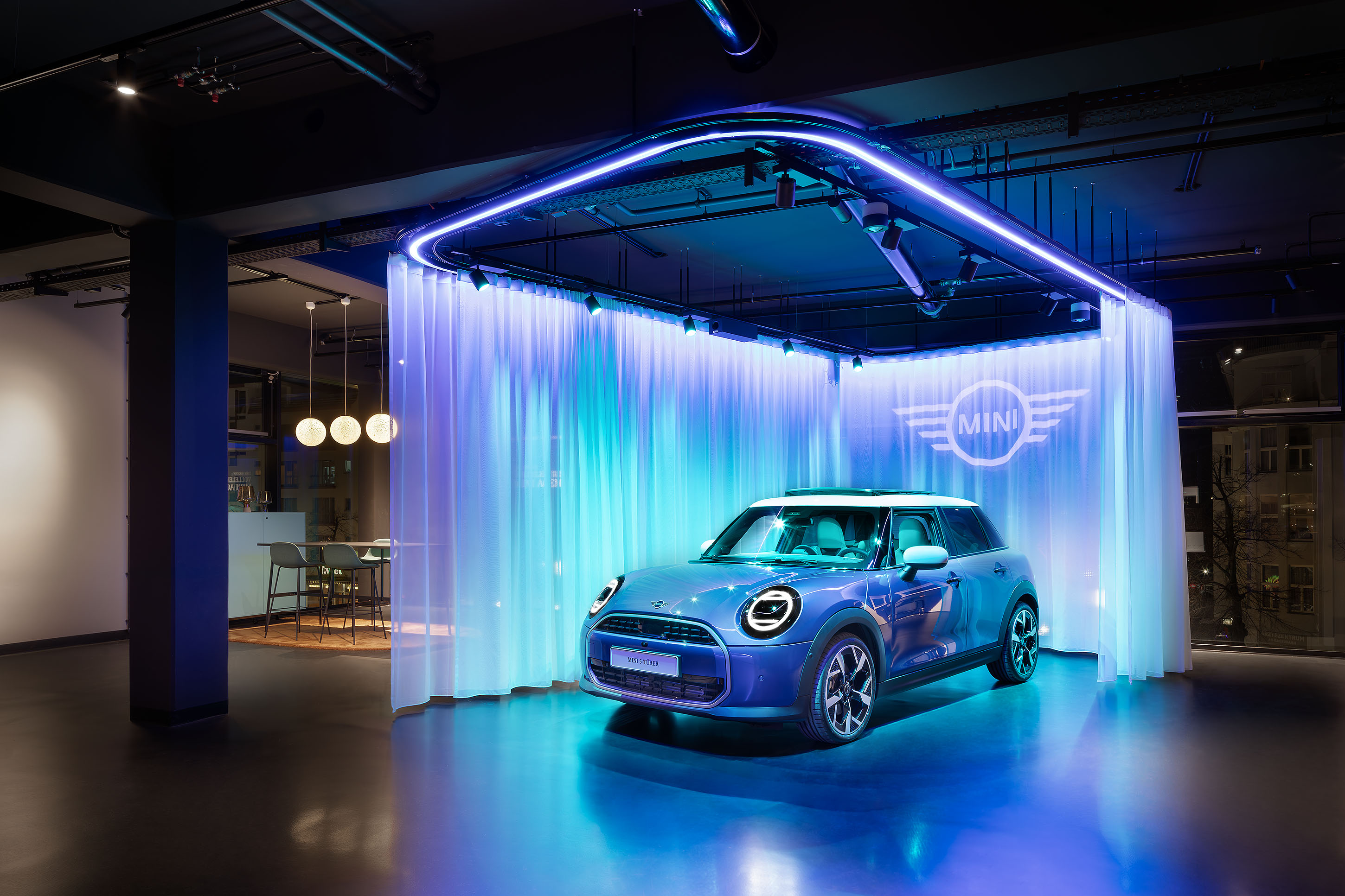 BMW RETAIL.NEXT – the future of car showrooms by PLAJER + FRANZ ...