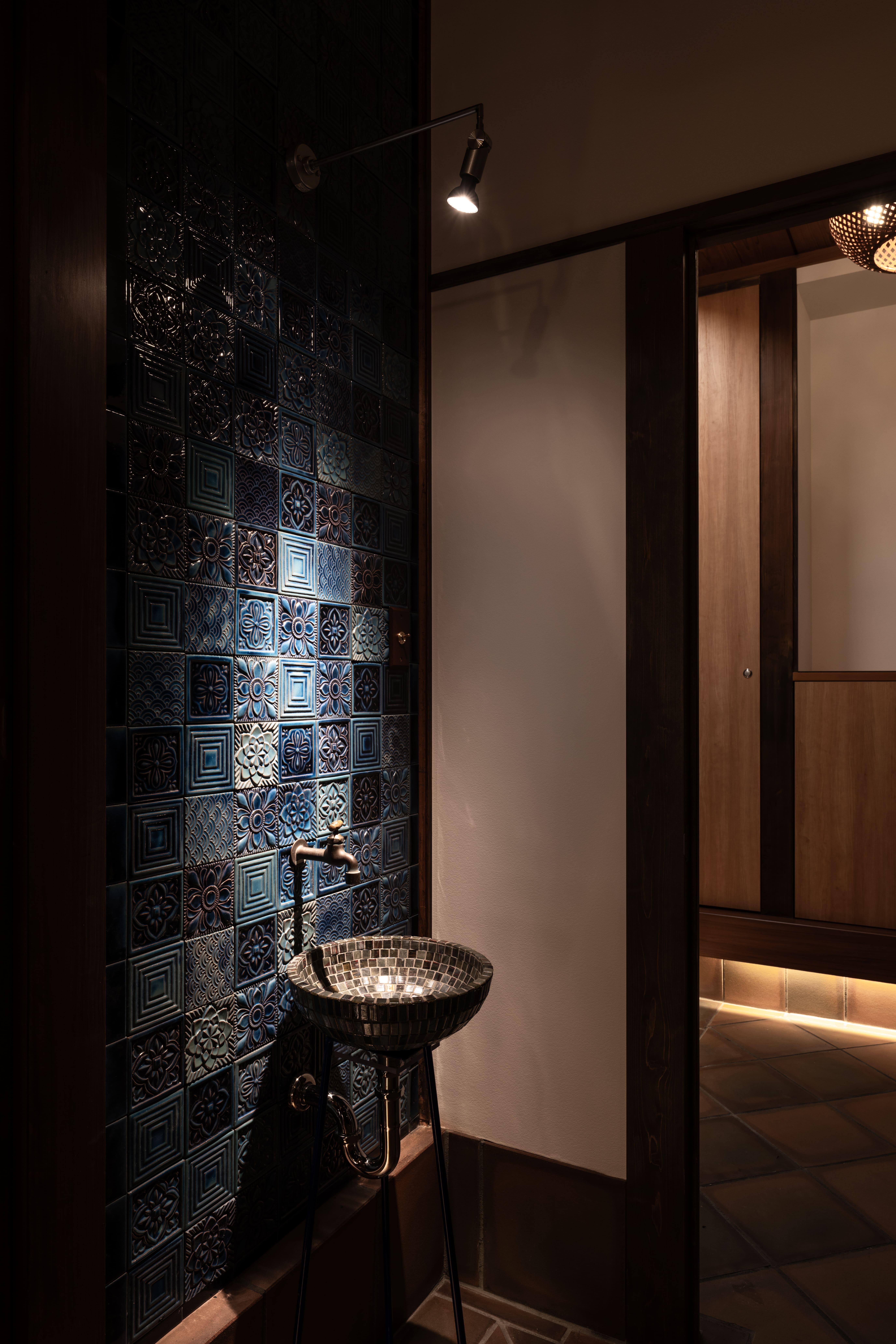 DOMA HOUSE-Renovation of a traditional Japanese house- by ITSUKI ...