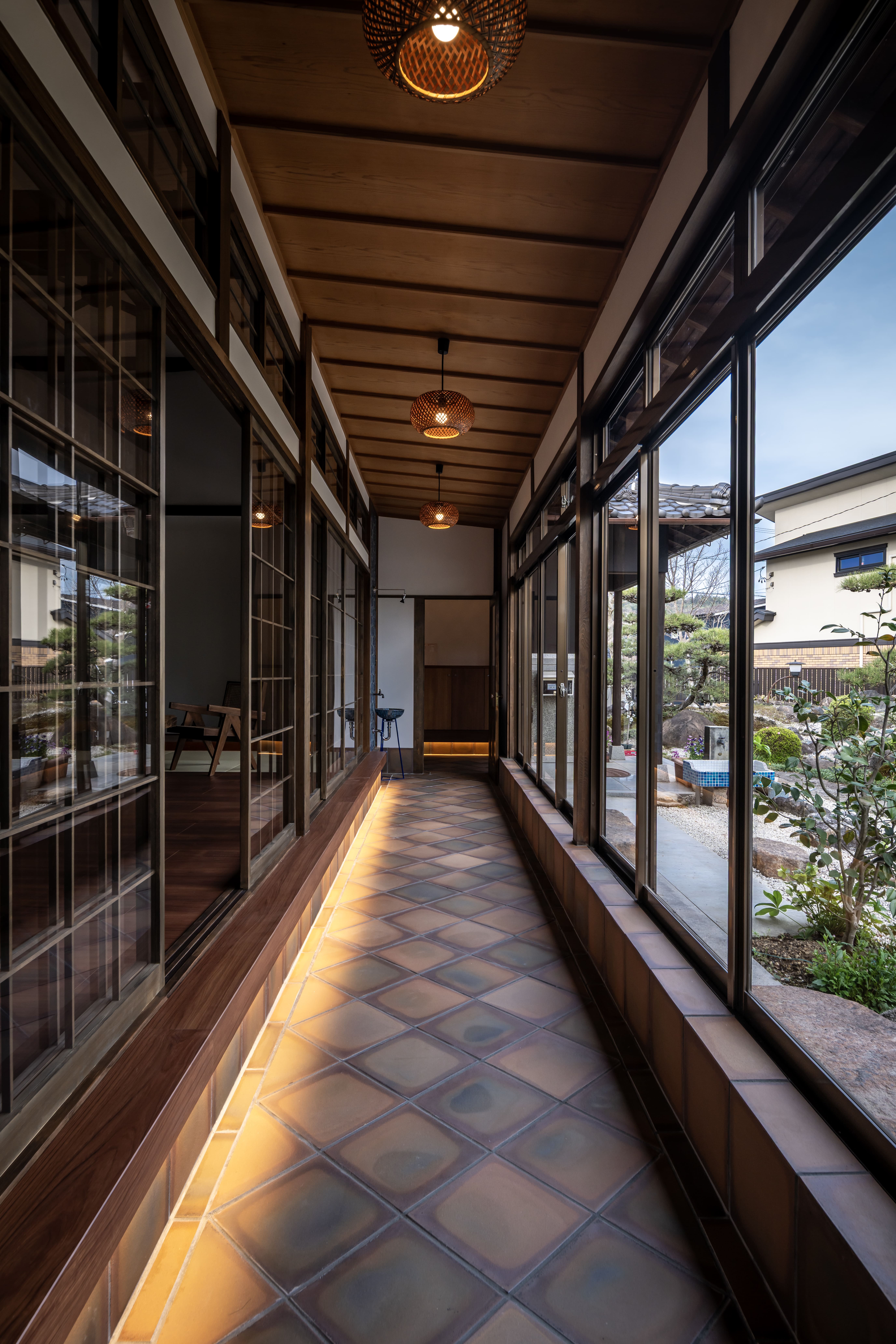 DOMA HOUSE-Renovation of a traditional Japanese house- by ITSUKI ...