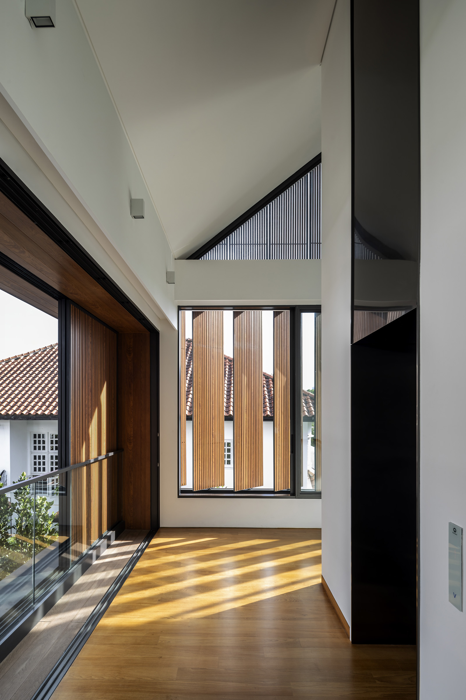 Open Courtyard House by Wallflower Architecture + Design - Architizer