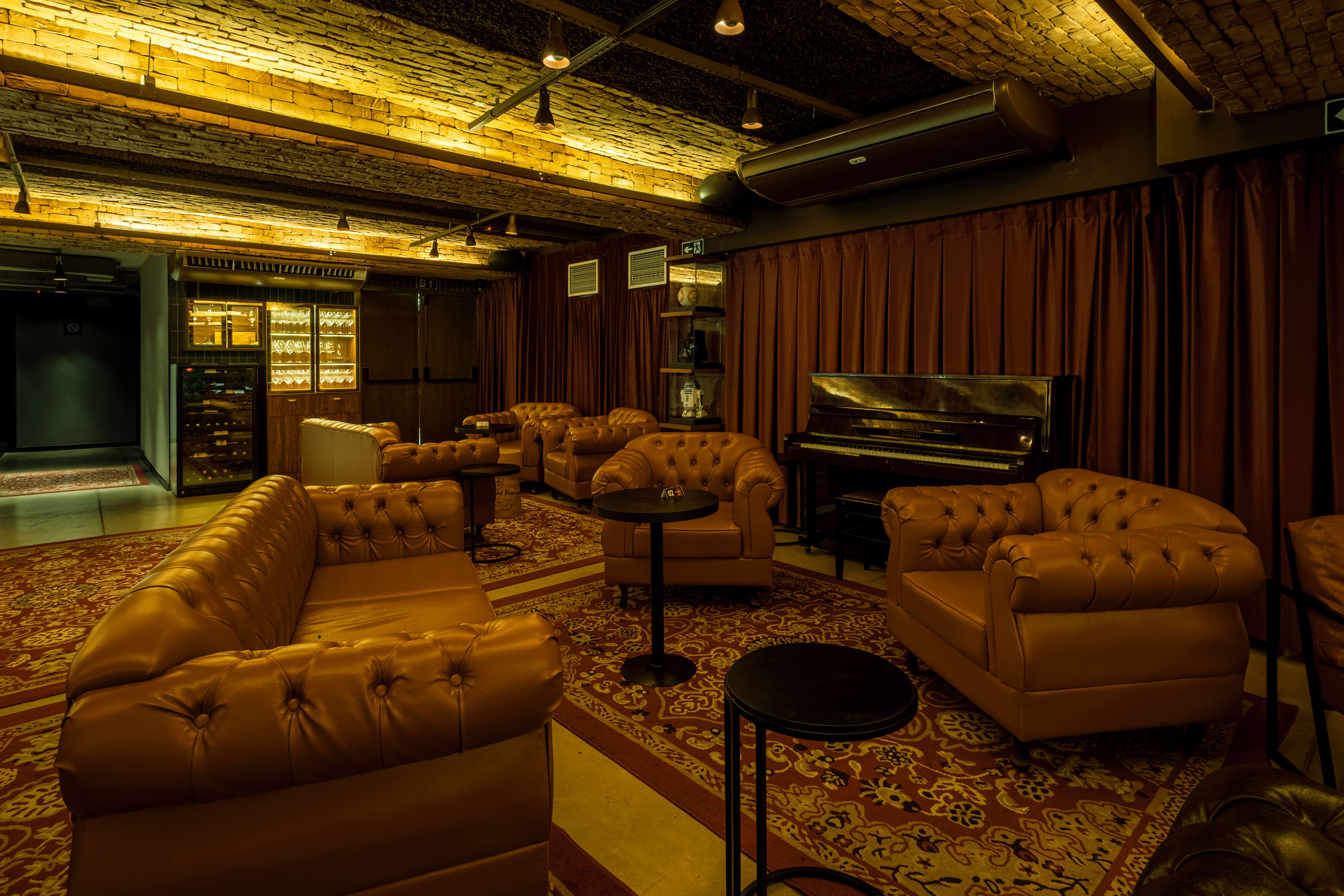 Whisper Bar by Aptar Arquitetura e Construção - Architizer