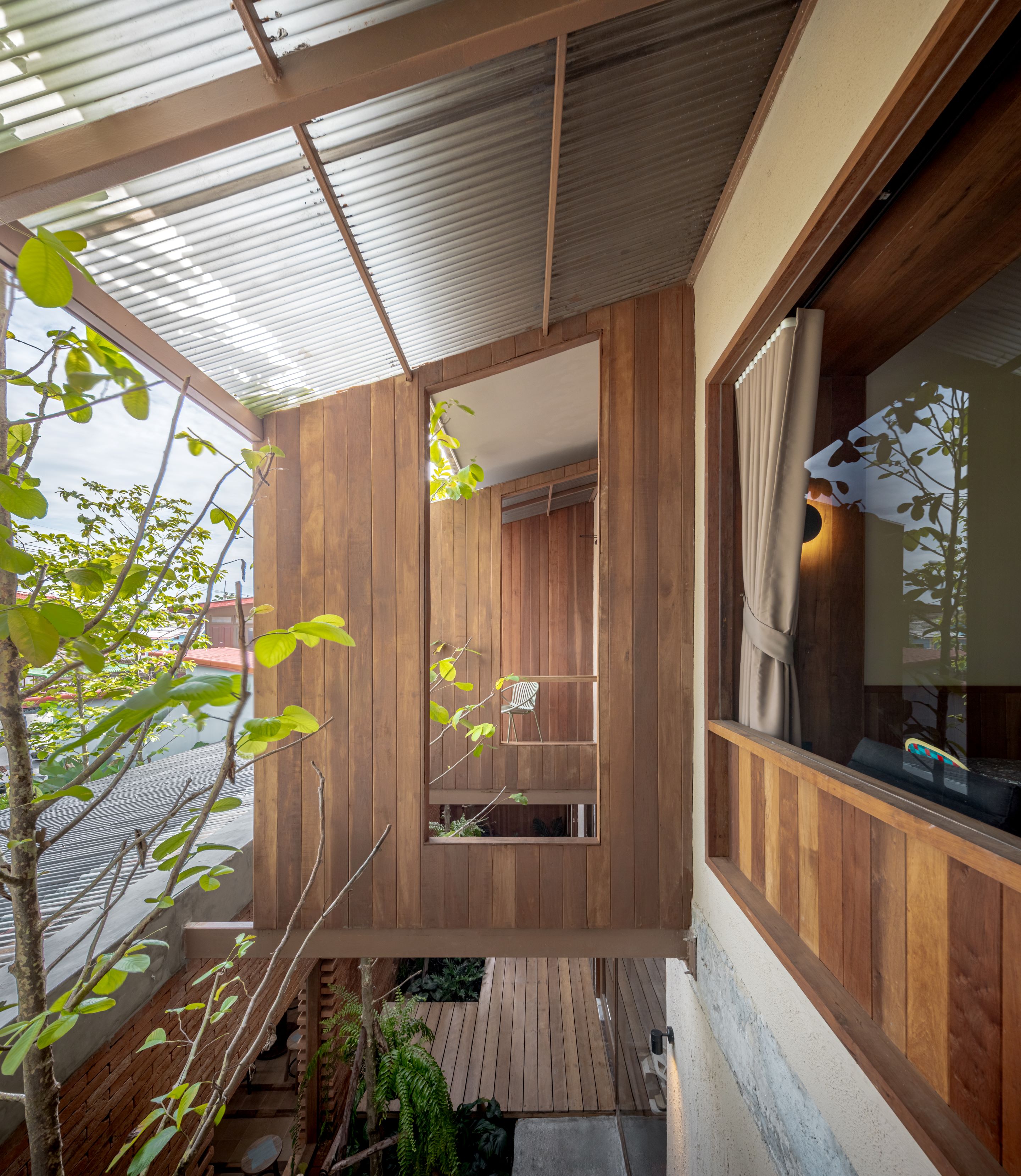 Kunst Ayutthaya & BodinChapa Architects Studio by BodinChapa Architects ...